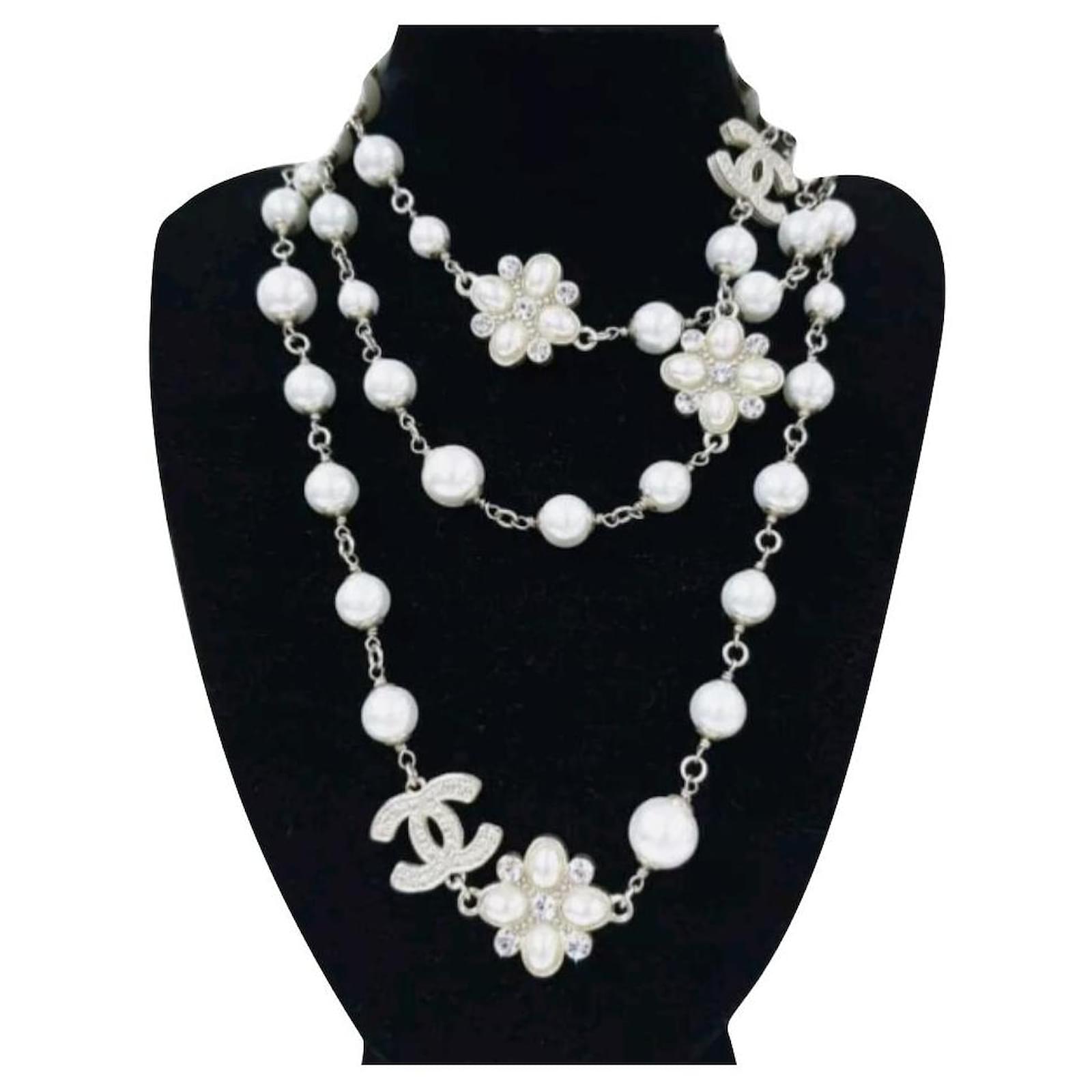 Collier Chanel Camellia Pearl Logo CC Métal Chaîne Multicolore ref ...
