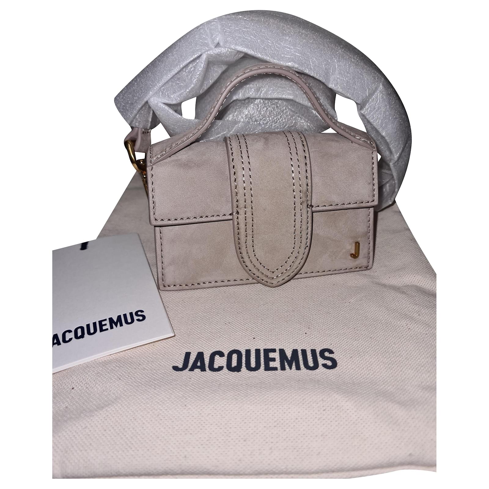 Jacquemus sac Le Petit Bambino Suede Daim Beige Crème ref.248569 - Joli ...