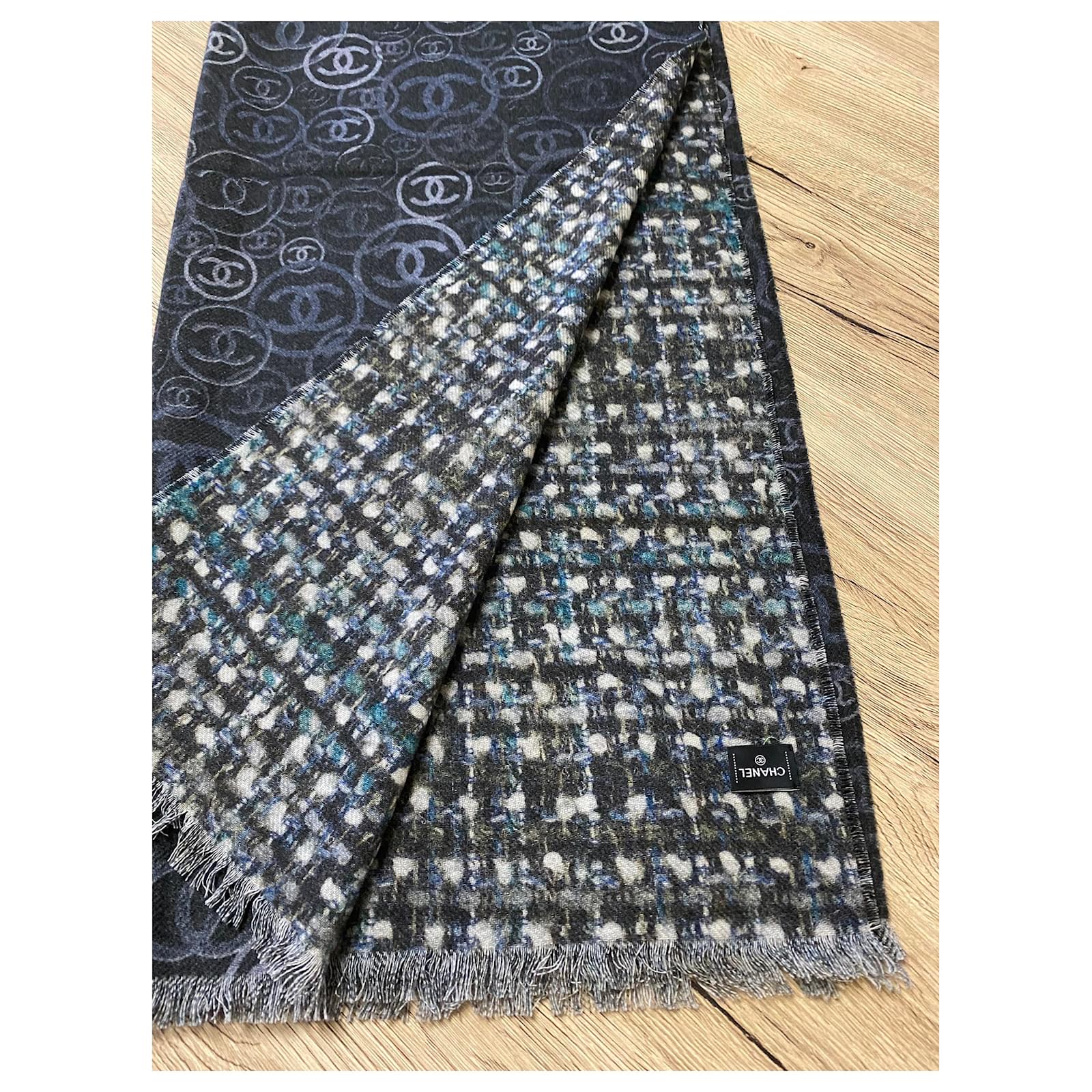 CHANEL stole Blue Cashmere ref.270247 - Joli Closet