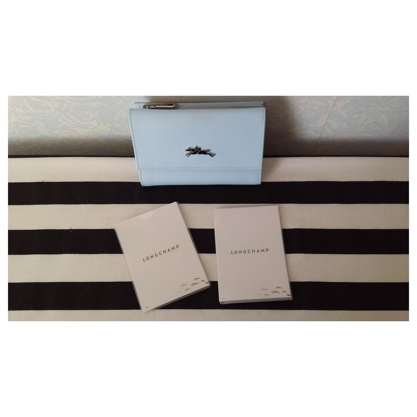 Longchamp Compact wallet Light blue Leather ref.280655 - Joli Closet