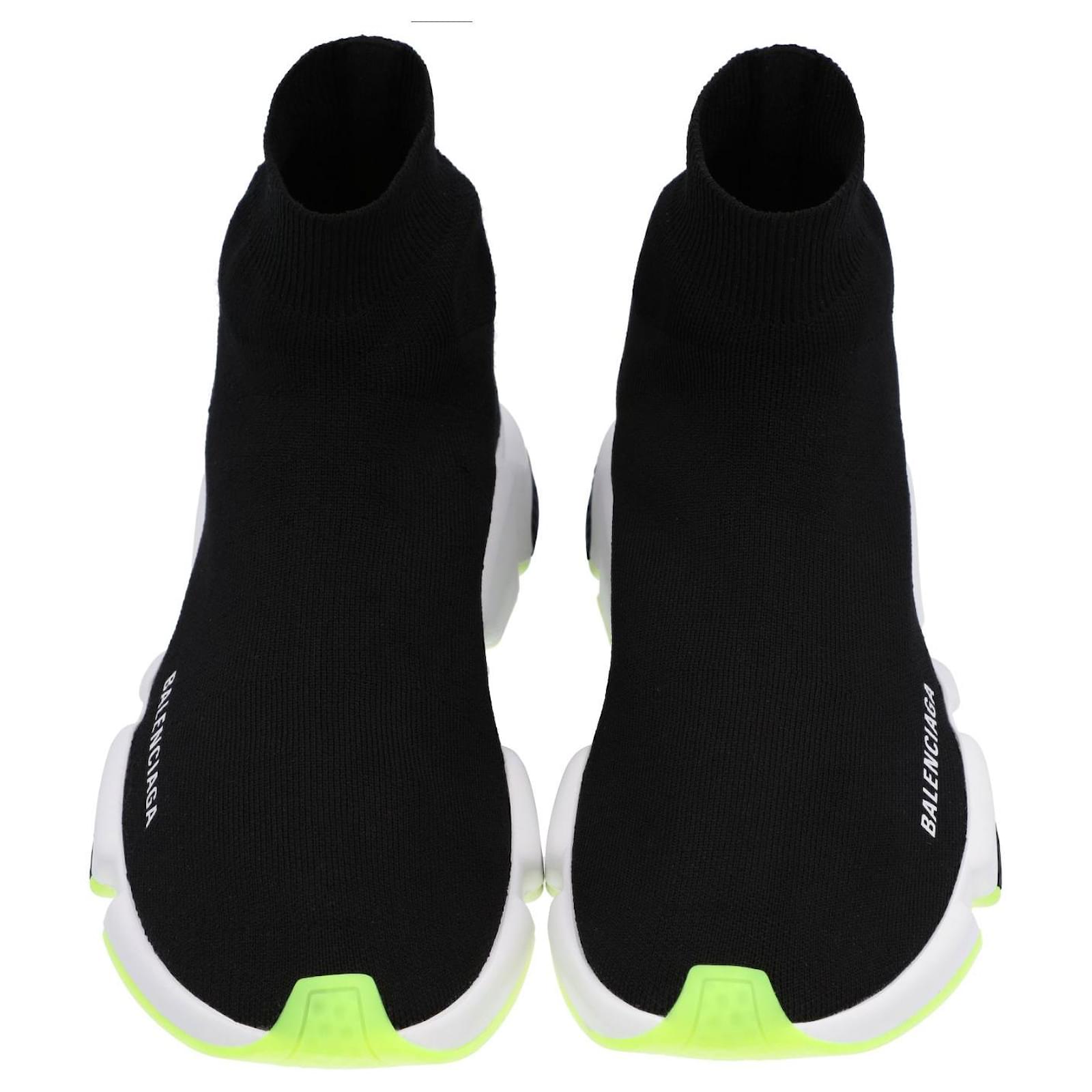 Balenciaga Baskets de vitesse pour hommes Polyester Noir ref.321058 ...