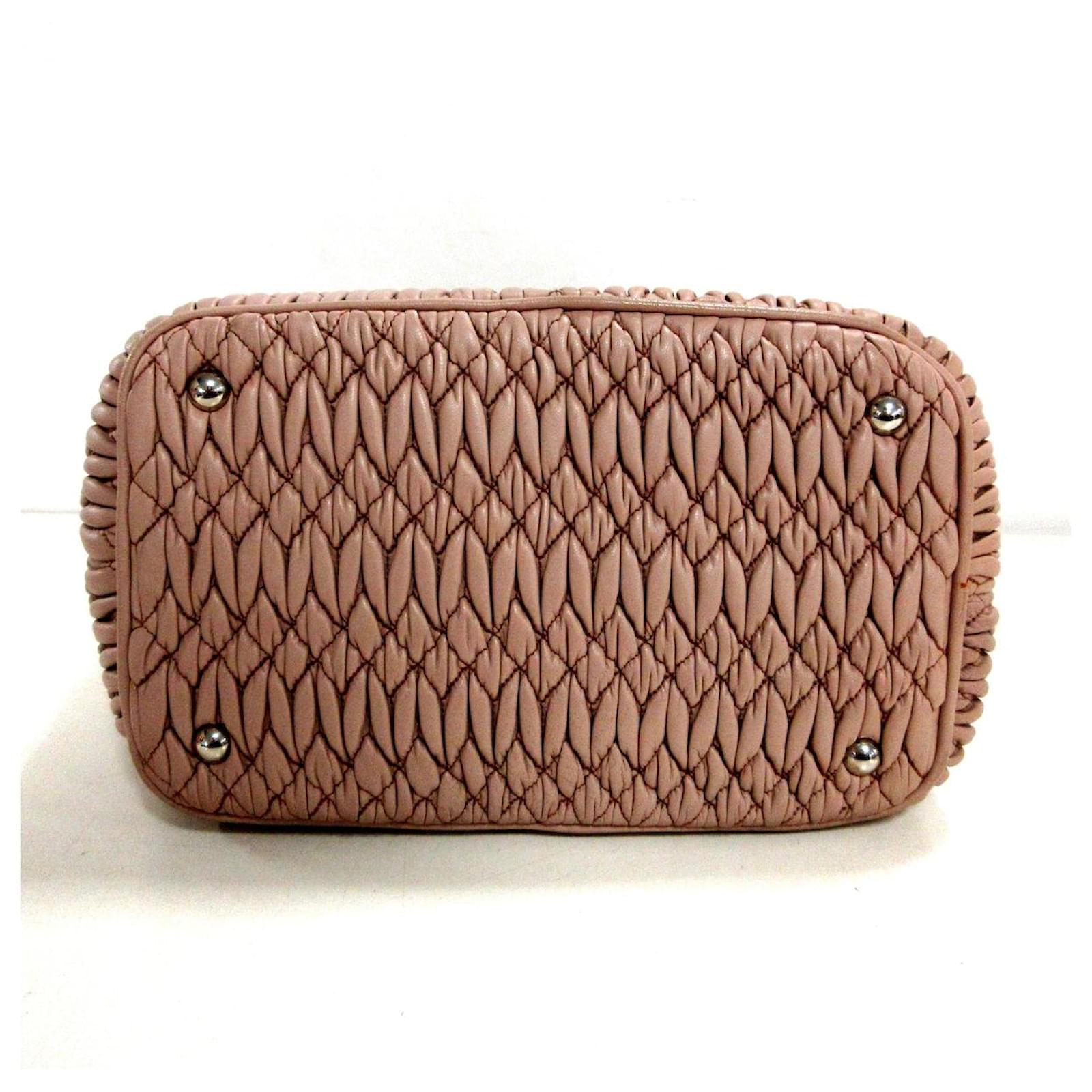 Miu Miu Tote bag Flesh Leather ref.331620 - Joli Closet