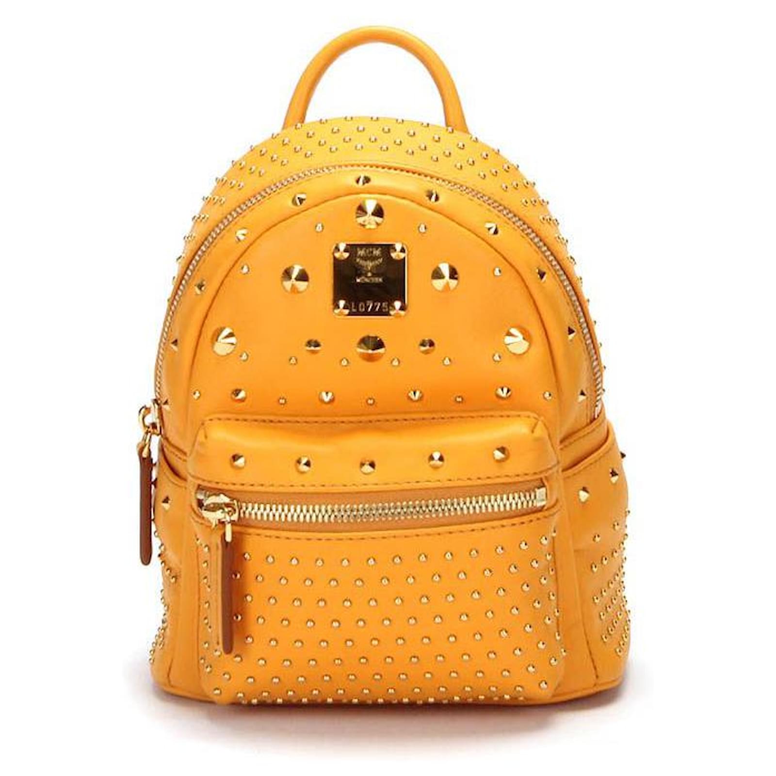 MCM Visetos Backpack in Yellow Leather ref.348428 - Joli Closet