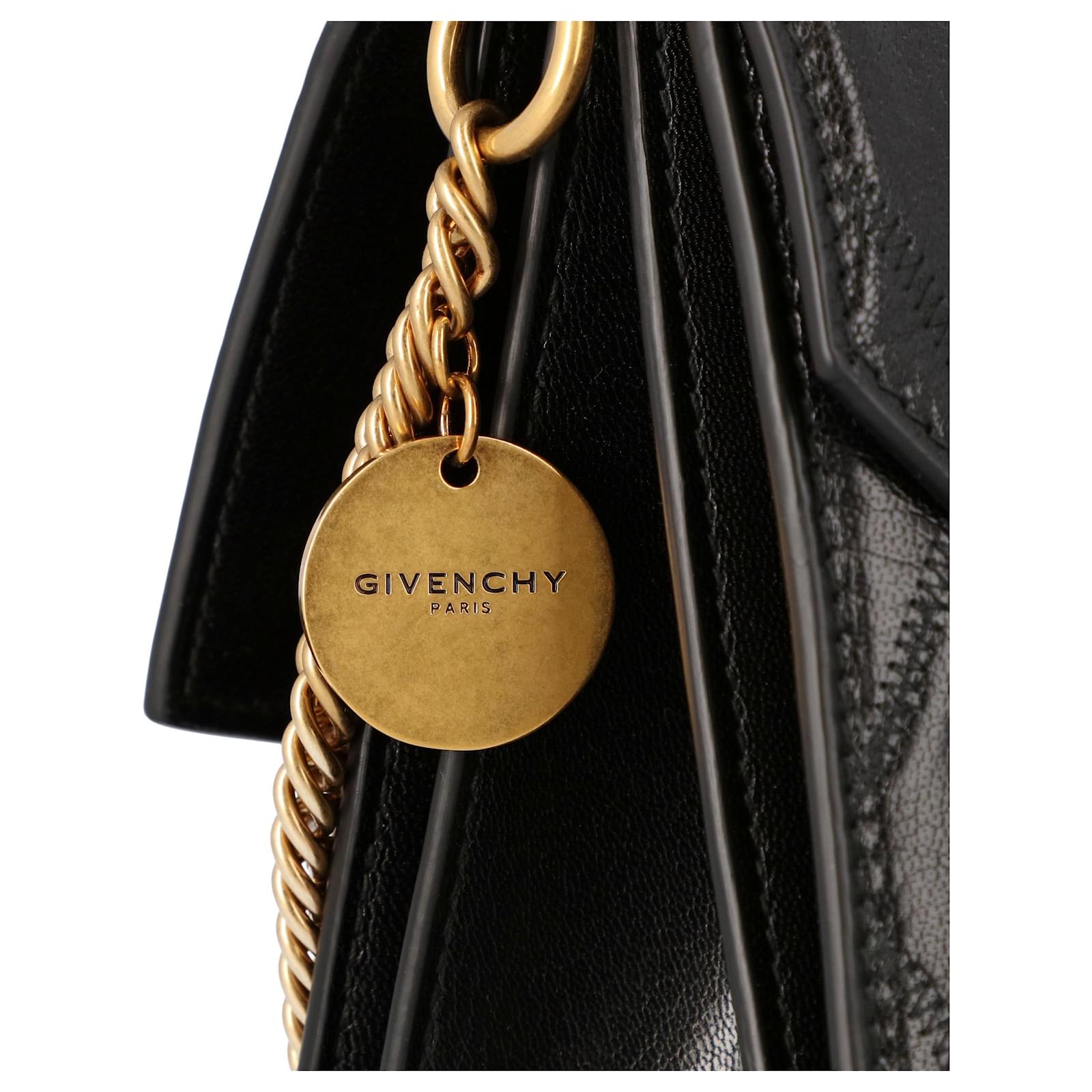 Givenchy GV3 shoulder bag grained leather padded black ref.380024 ...