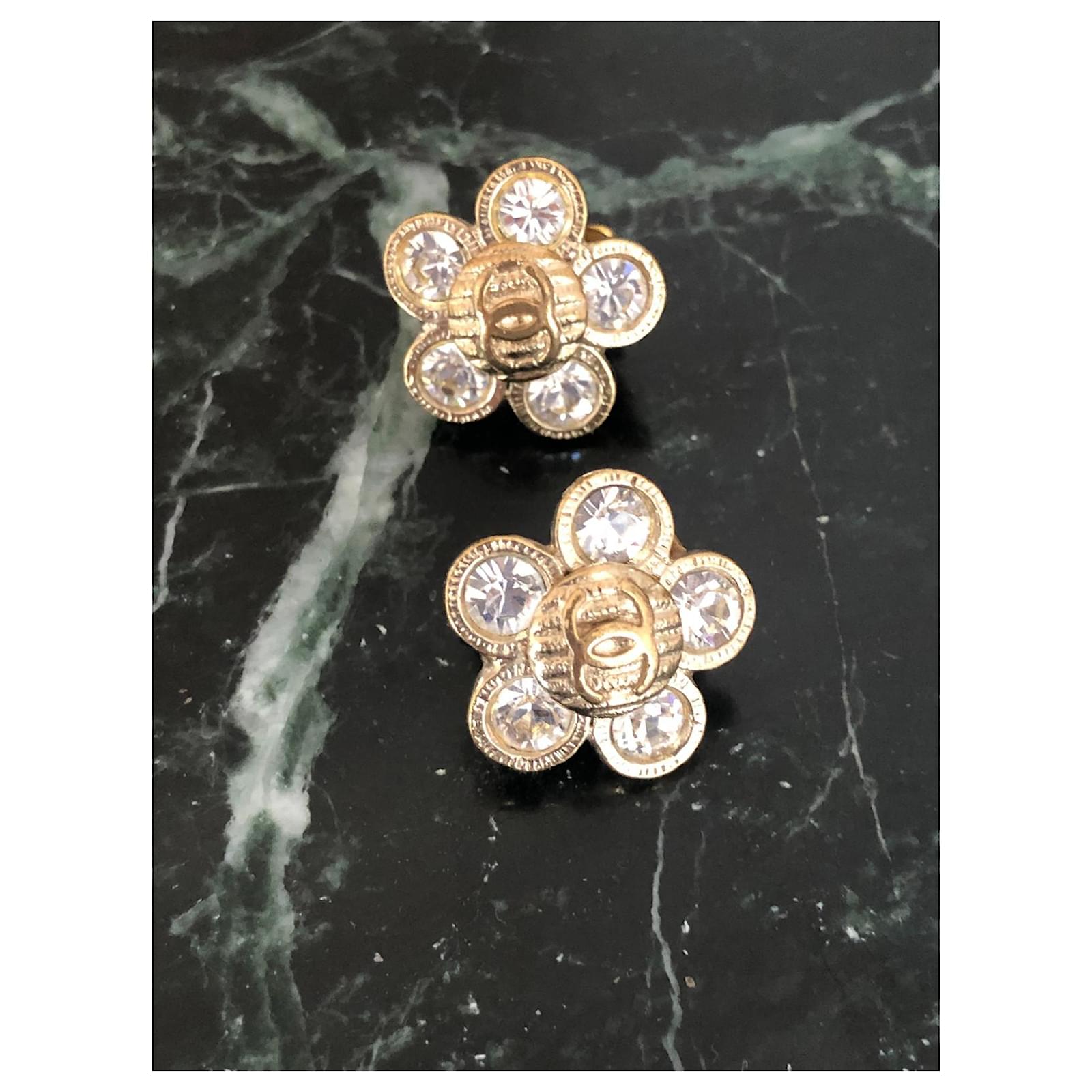 CHANEL EARRING Golden Metal ref.409189 - Joli Closet