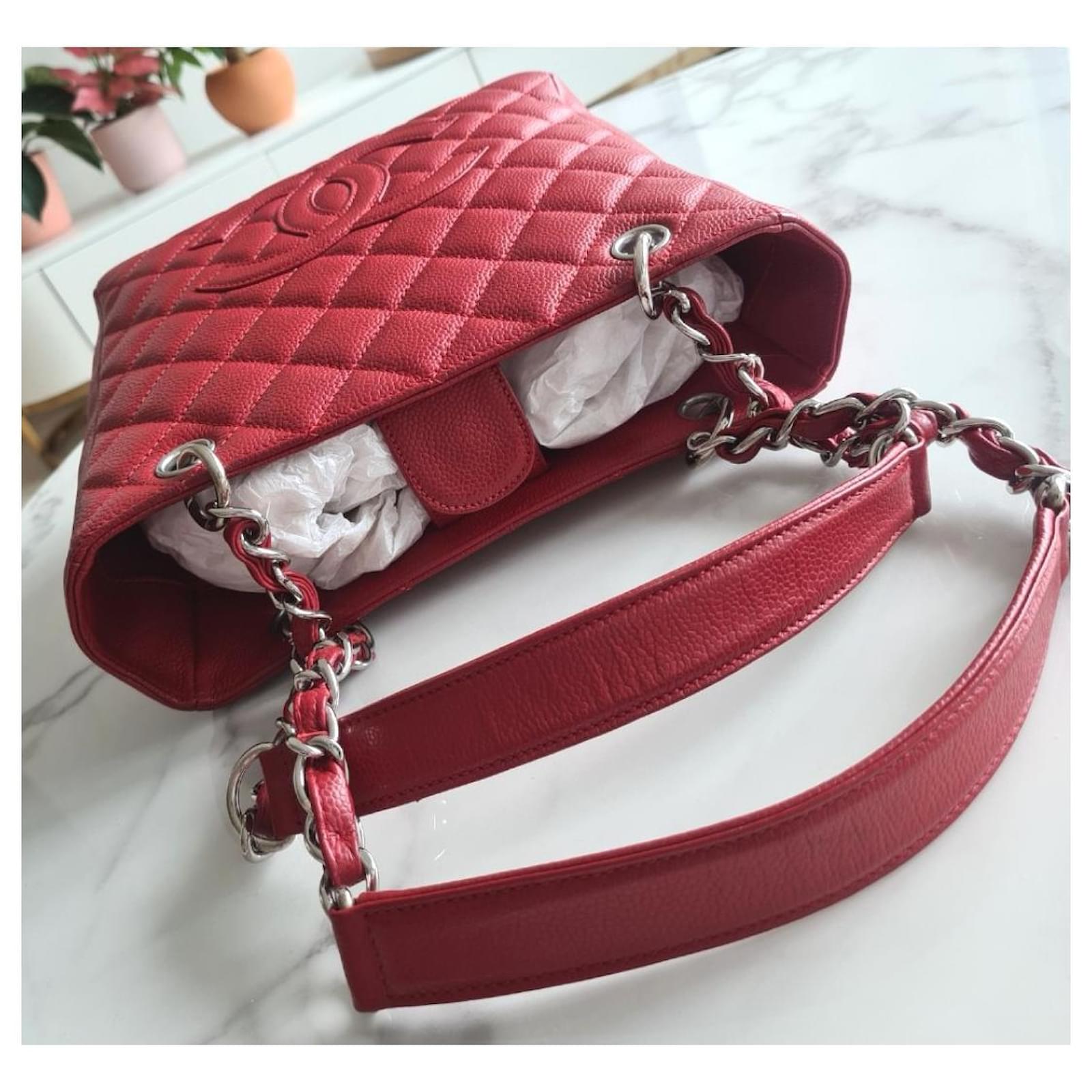 Chanel Red Caviar PST tote bag Leather ref.419883 - Joli Closet