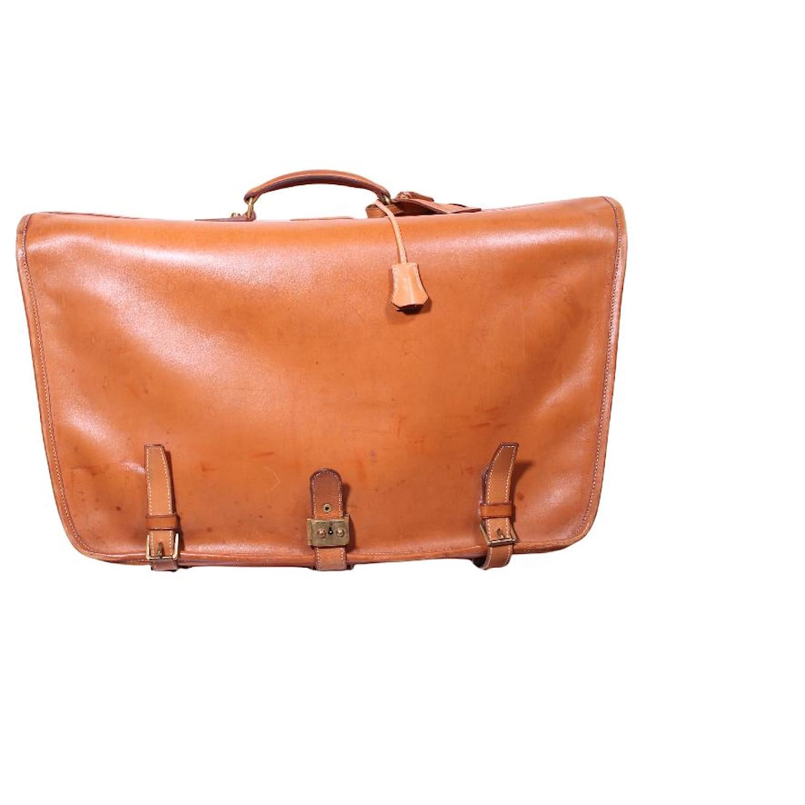 Porte-costume Hermès Cuir ref.458097 - Joli Closet