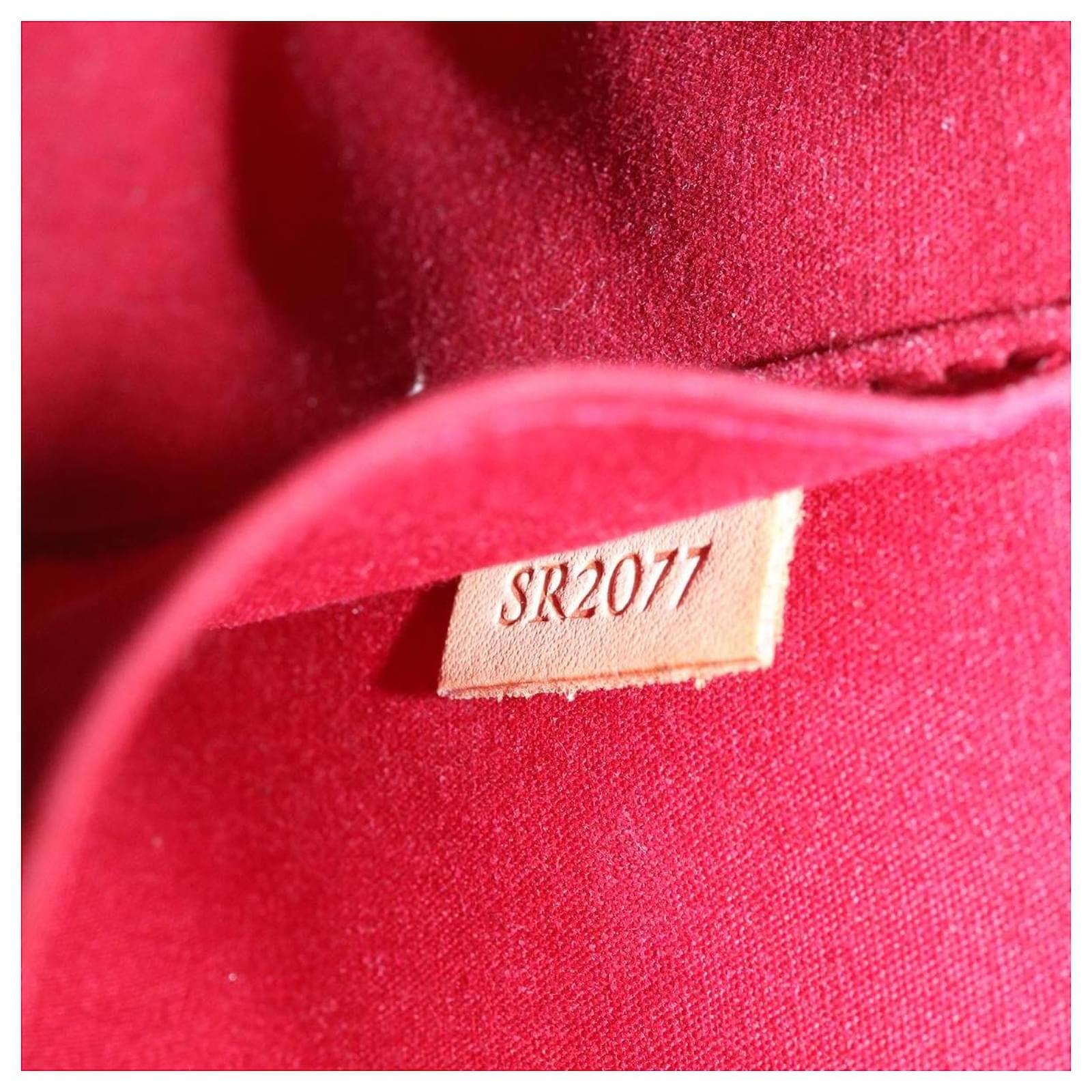 Louis Vuitton Roxbury Rot Lackleder ref.462029 - Joli Closet