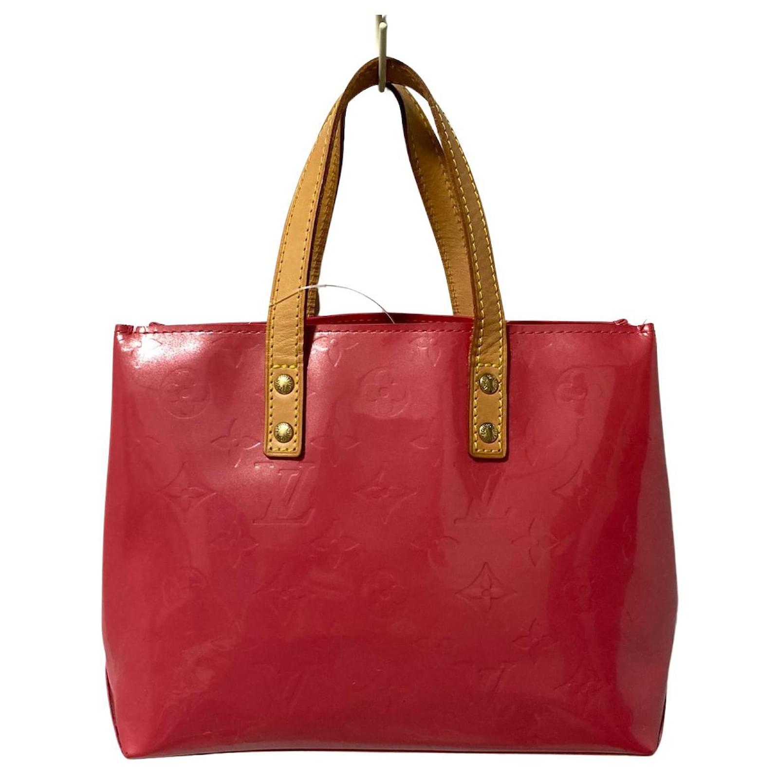 Louis Vuitton Reade Red Patent leather ref.468085 - Joli Closet