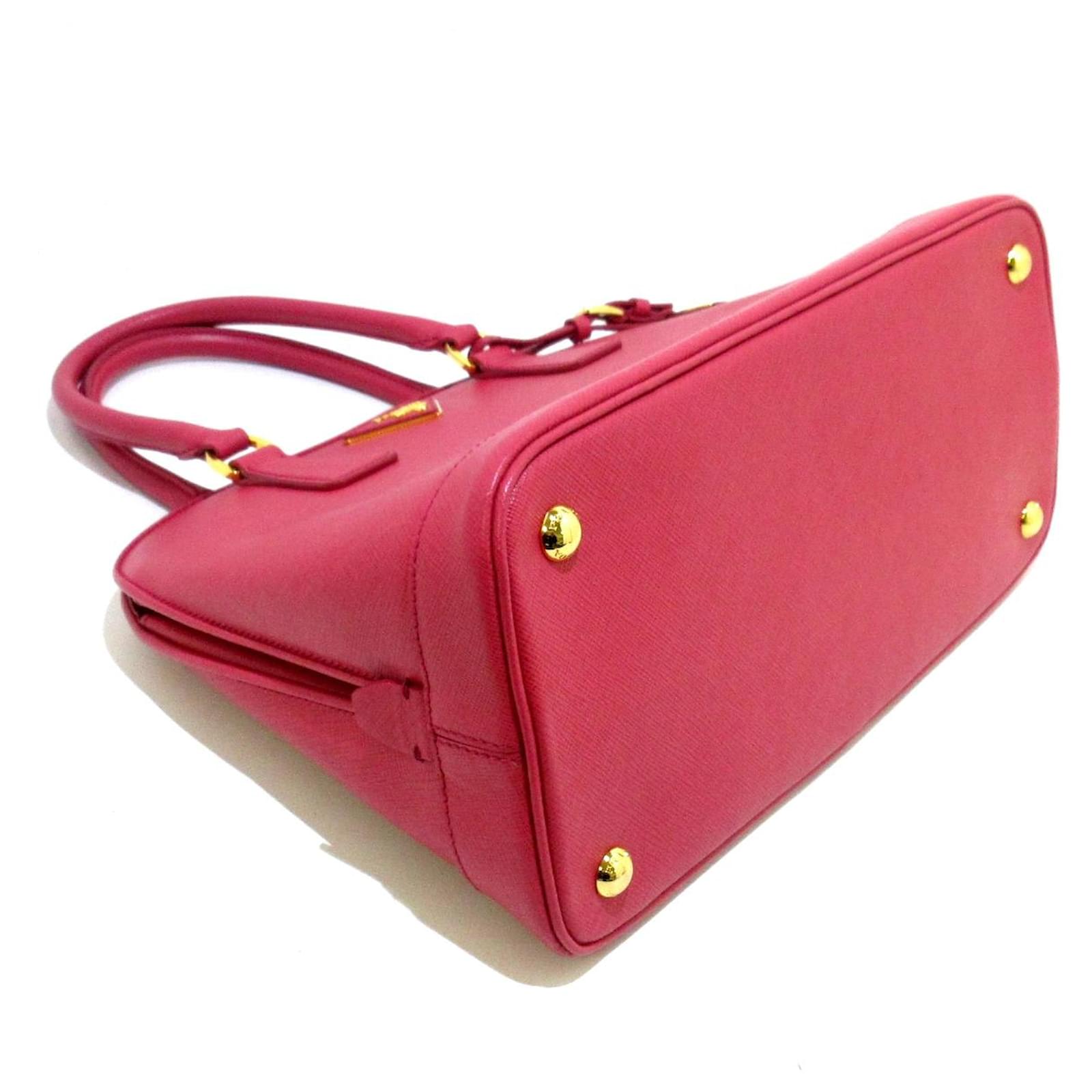 Prada Handbag Fuschia Leather ref.470052 - Joli Closet