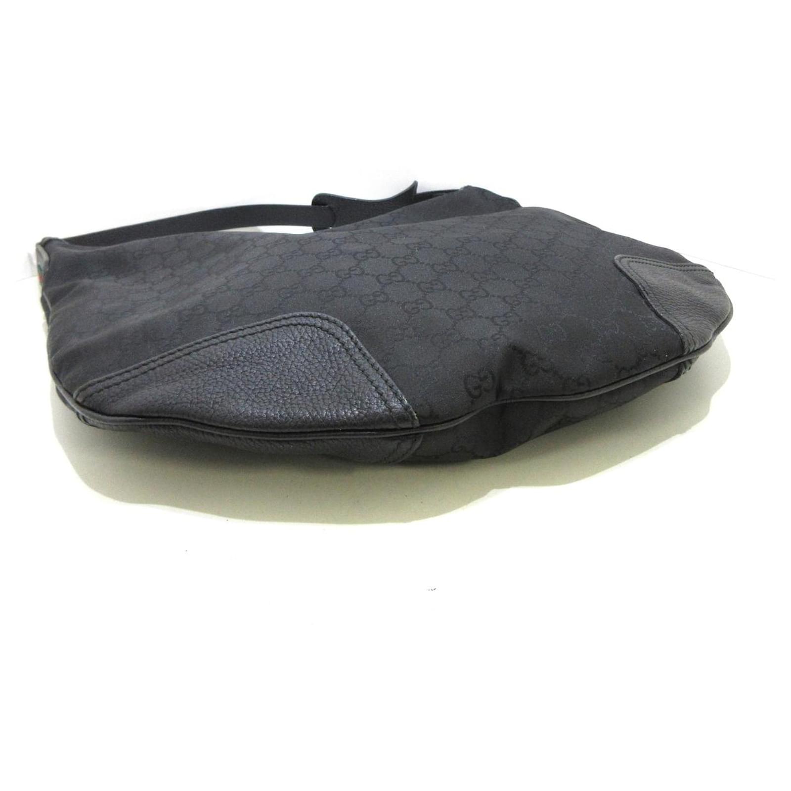 Gucci GG pattern Black Leather ref.472490 - Joli Closet