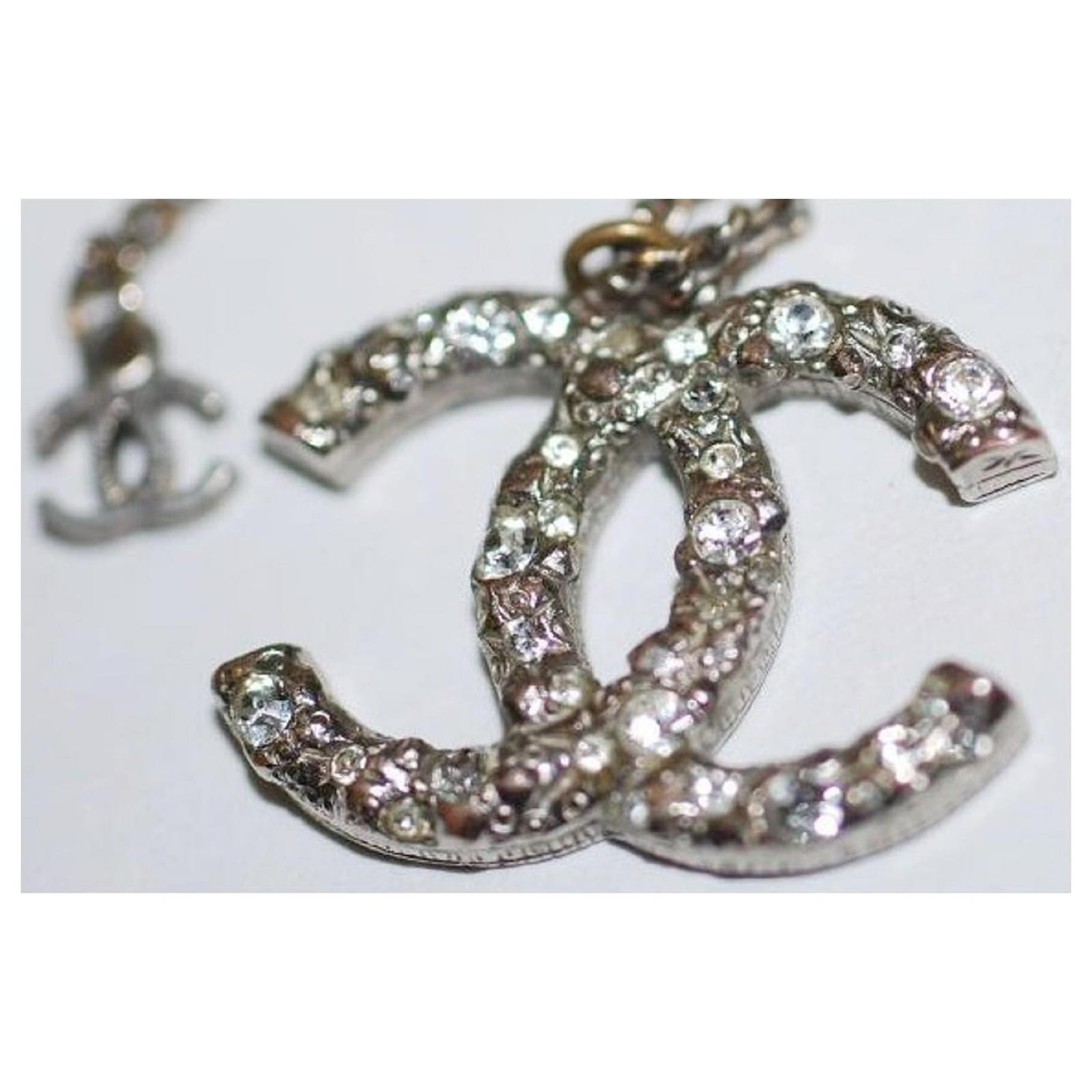 [Occasion] Marque coco femme Chanel avec de nombreux strass incrustés ...