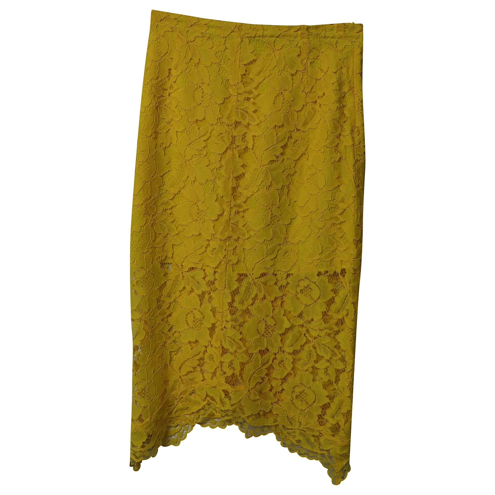 Jupe mi-longue en dentelle Sandro Jaime en rayonne jaune Fibre de ...
