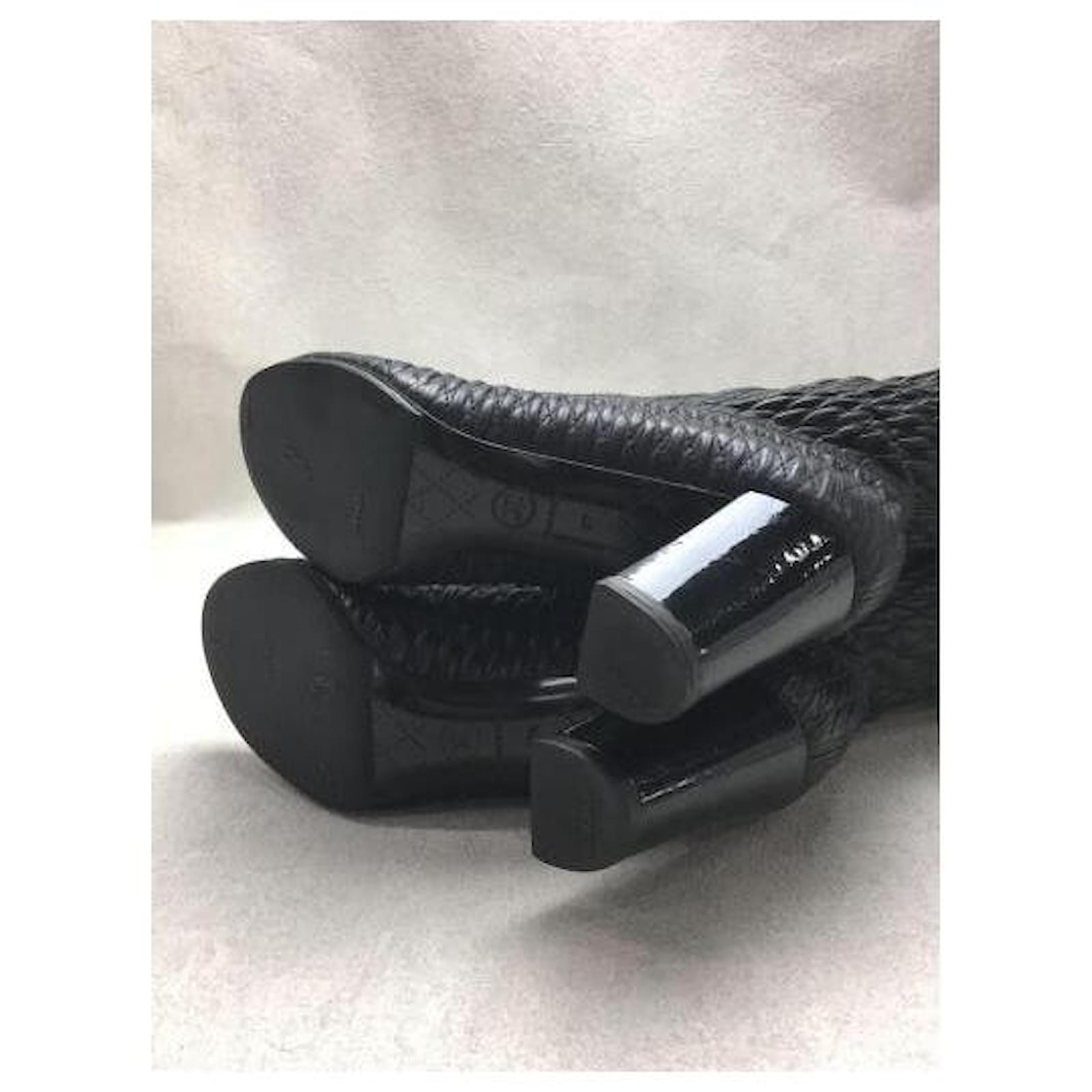 Chanel Boots Black Leather ref.480445 - Joli Closet