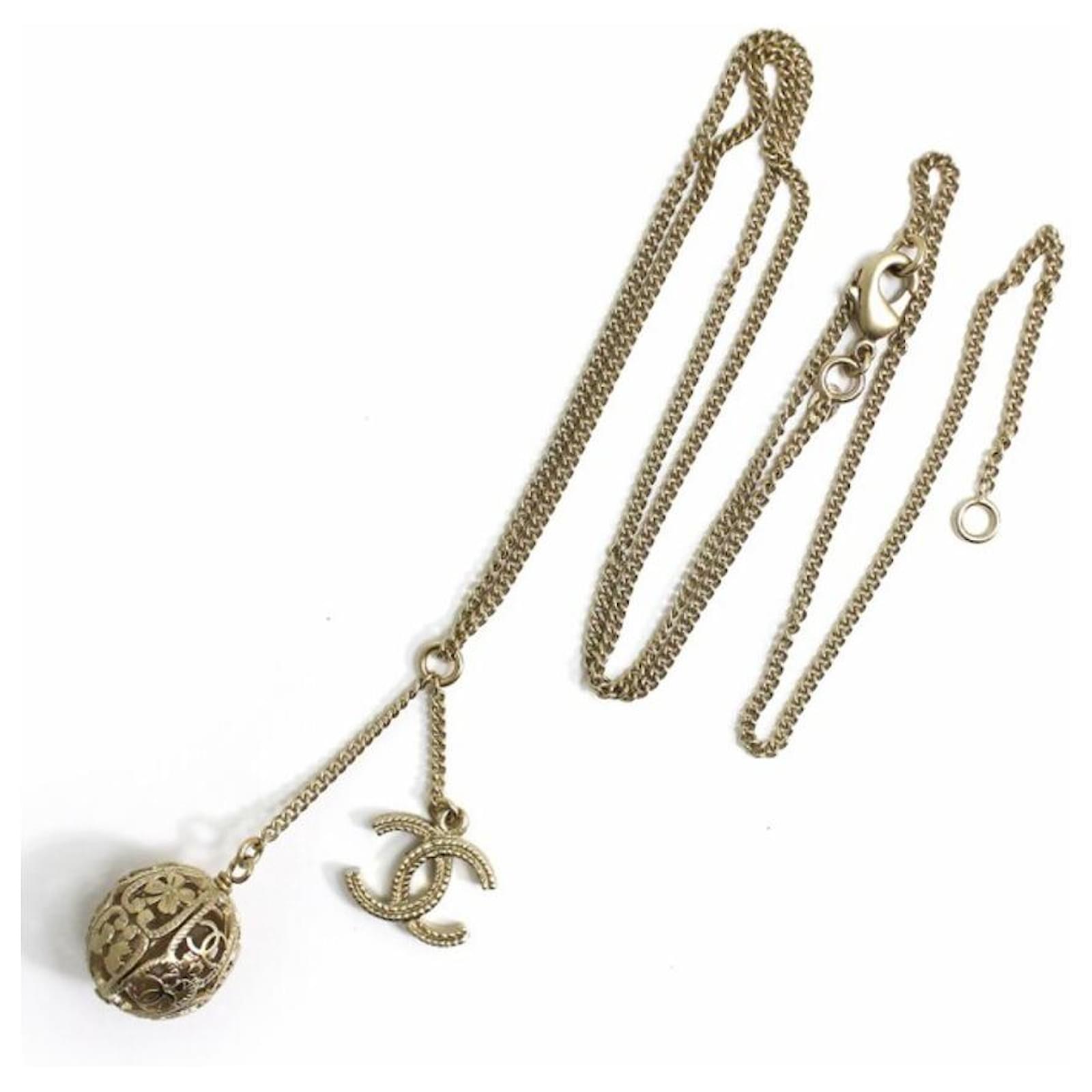 Collier Chanel Coco Mark Icon Ball Or Doré ref.486705 - Joli Closet