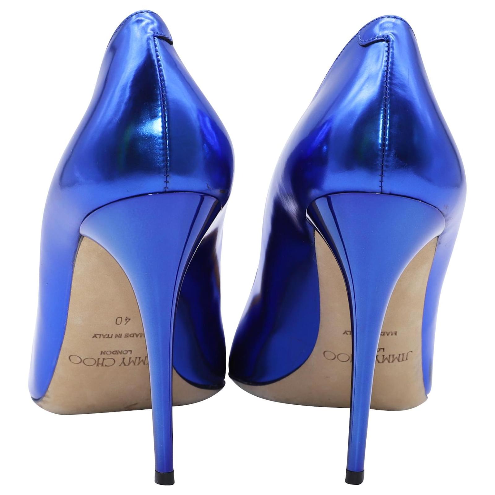 Bombas espelhadas Jimmy Choo Avril em azul patente Couro Couro ...