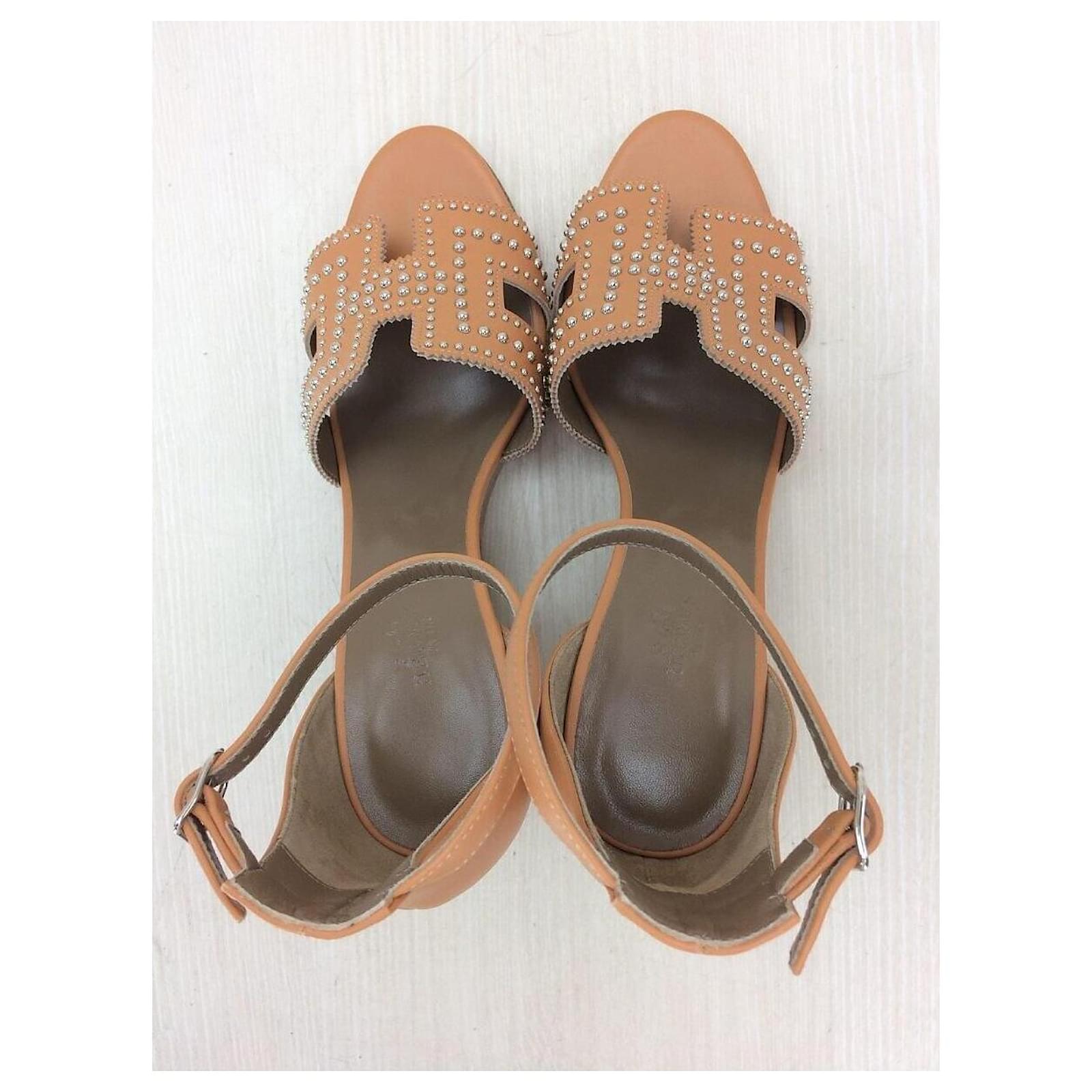 Hermès Légende HERMES / Clous / Motif H / Semelle compensée / Sandales ...