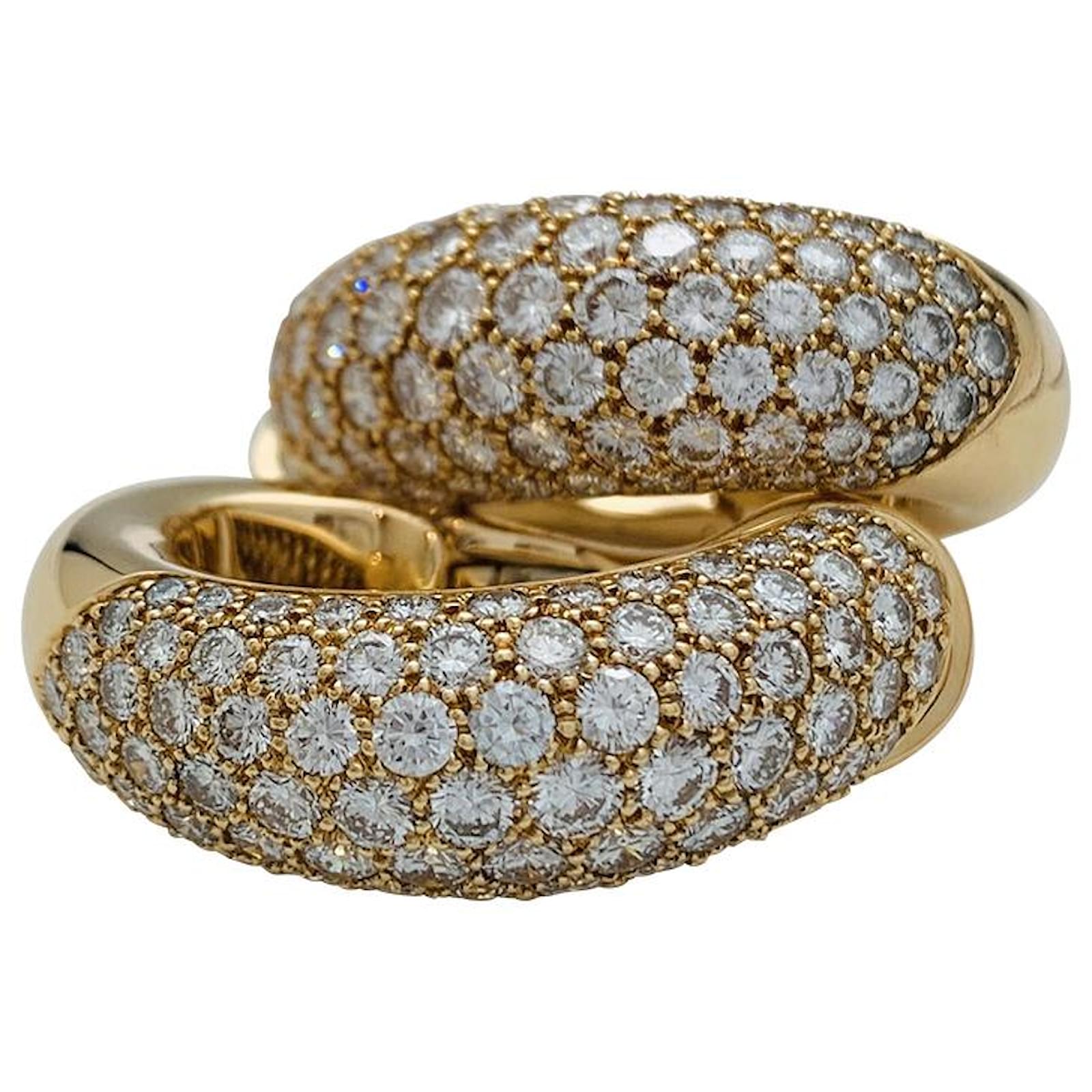 Chaumet earrings, model "Tribute to Venice", in yellow gold and ...