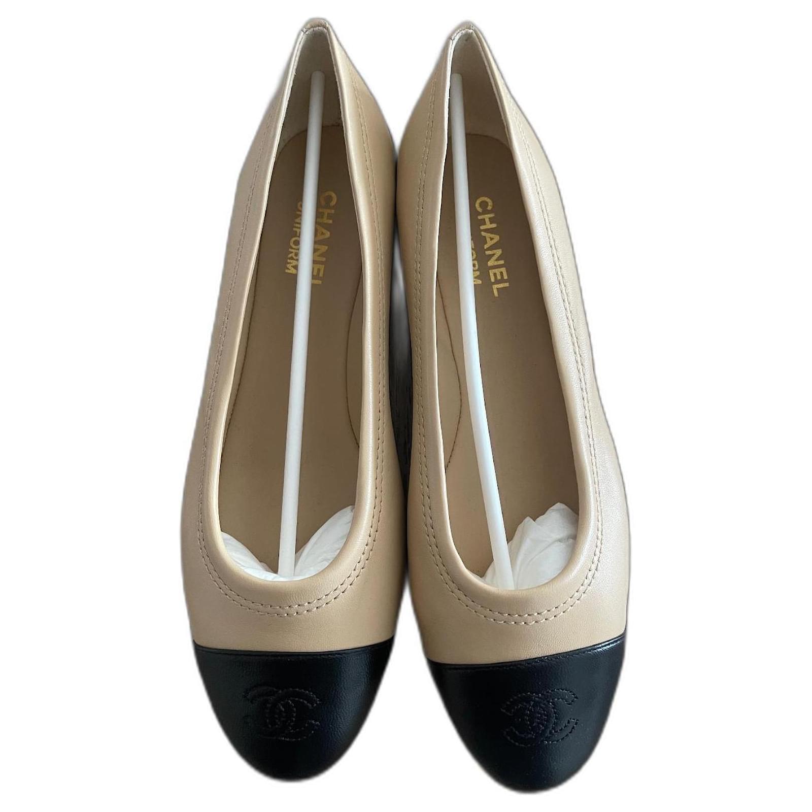 Chanel ballerina Black Beige Leather ref.512306 - Joli Closet