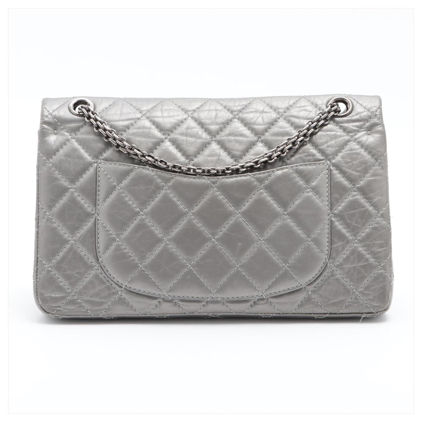 Chanel 2.55 Silvery Leather ref.520808 - Joli Closet