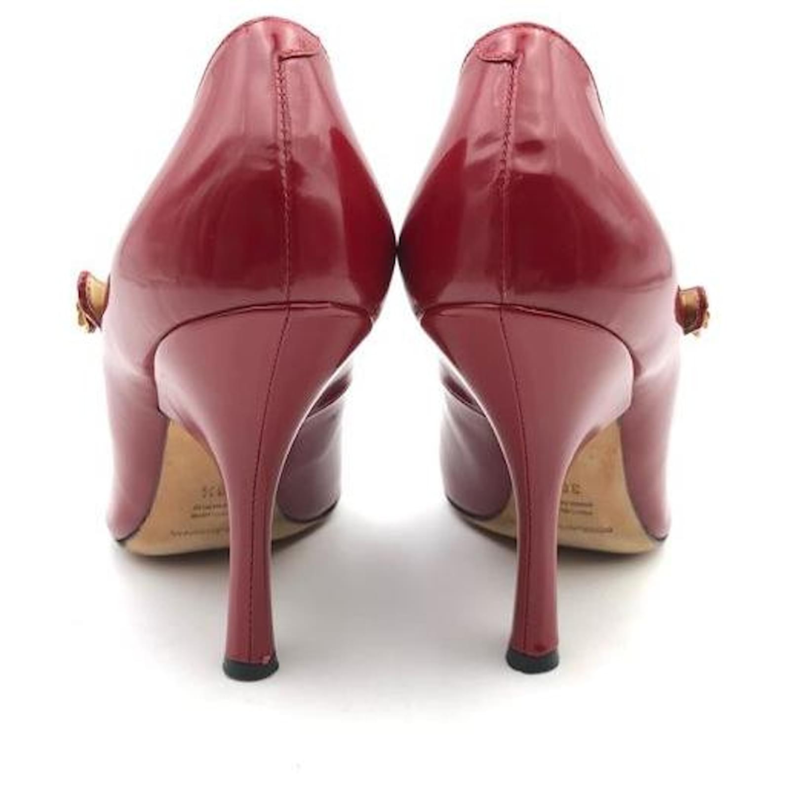 Escarpins Dolce & Gabbana Mary Jane en cuir verni rouge avec rose dorée ...