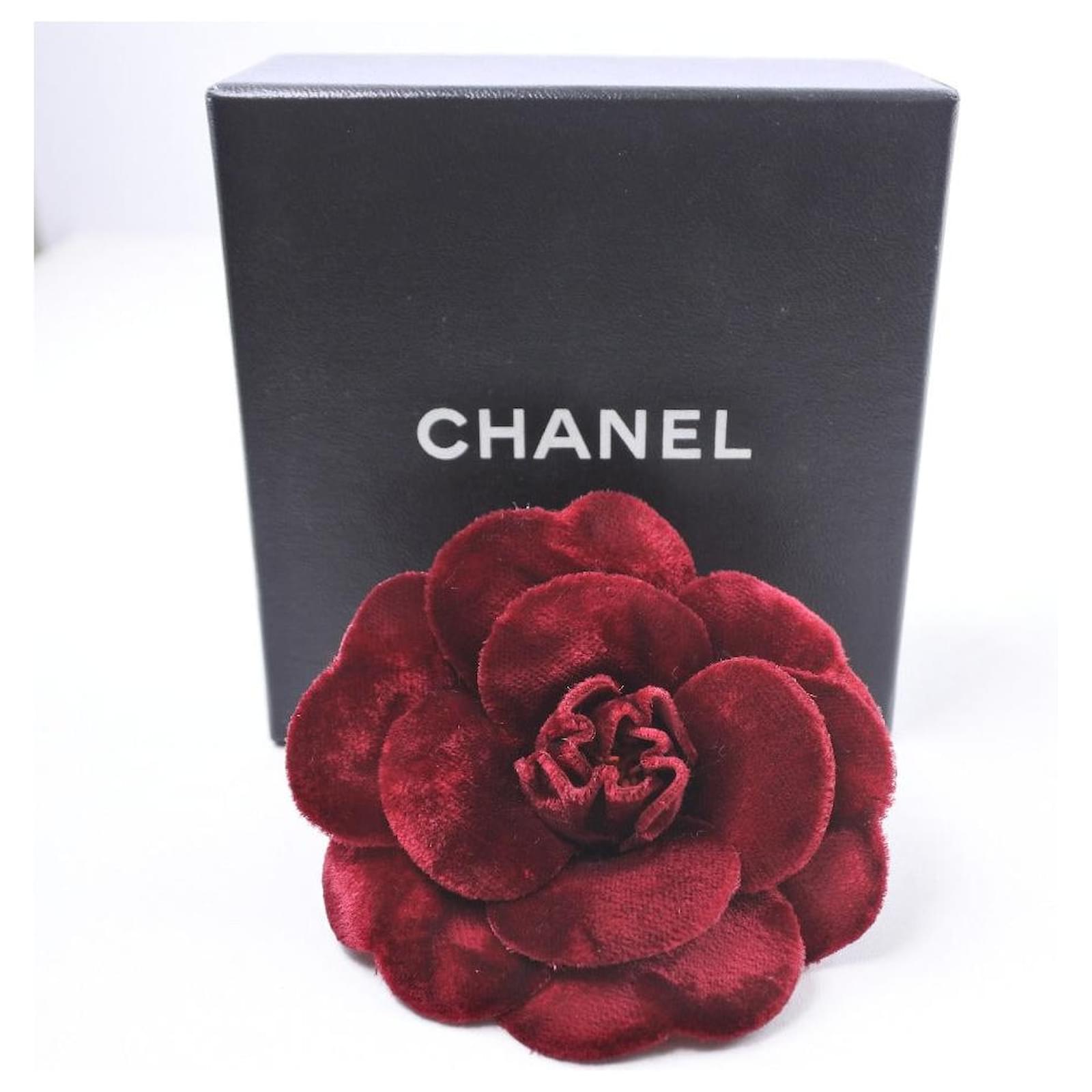 Chanel Camélia Velours Rouge ref.551298 - Joli Closet