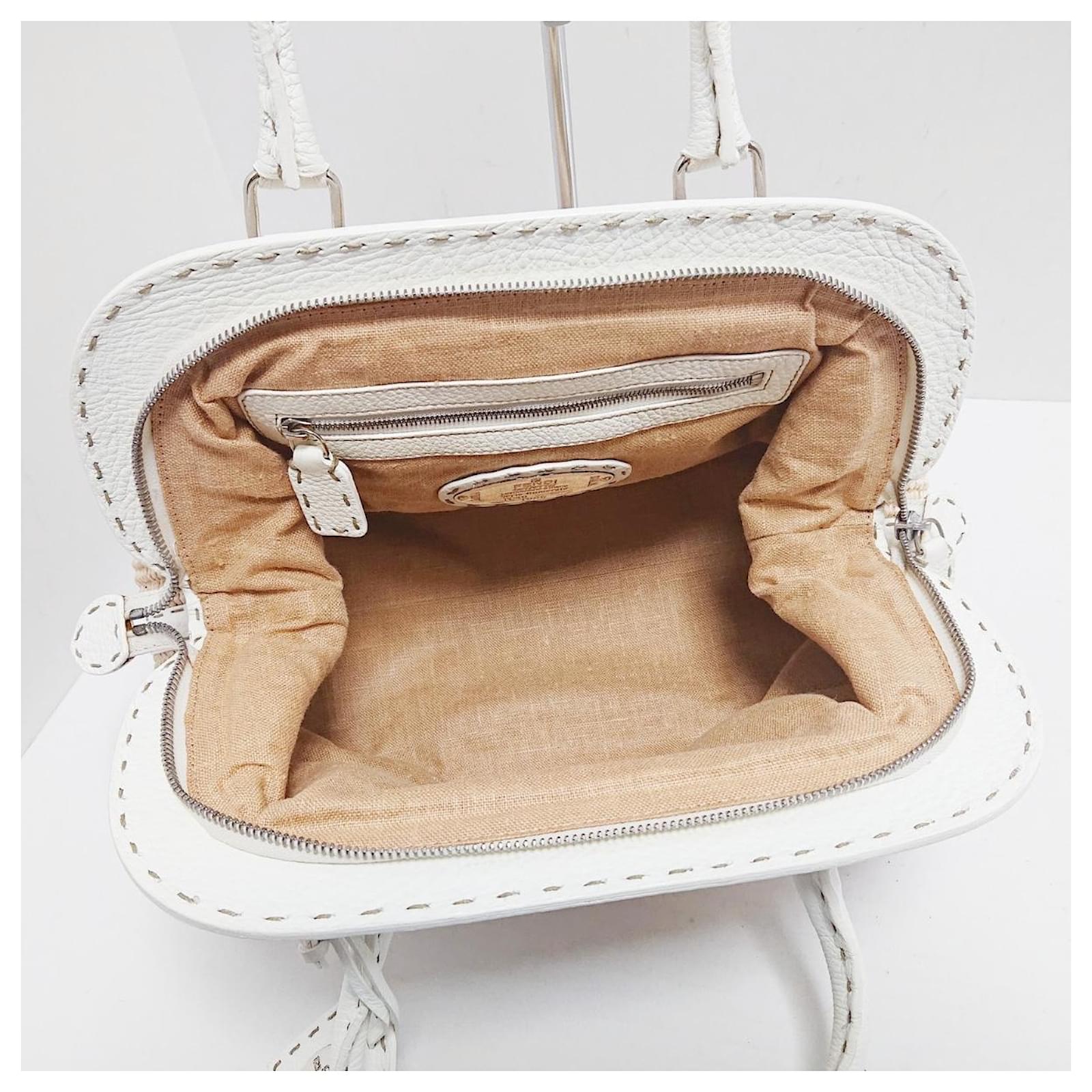 Fendi Selleria Beige Synthetic ref.551886 - Joli Closet