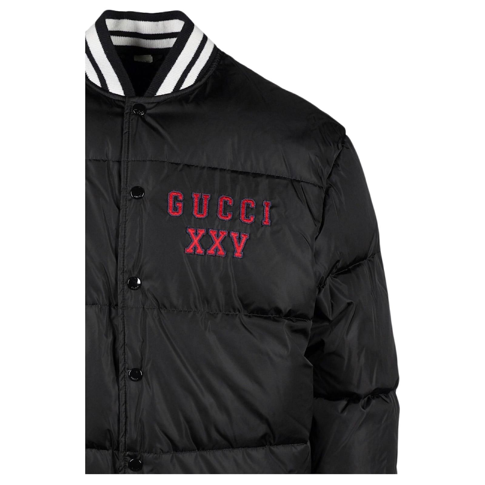 Gucci Logo Puffer Jacket Black ref.555650 - Joli Closet