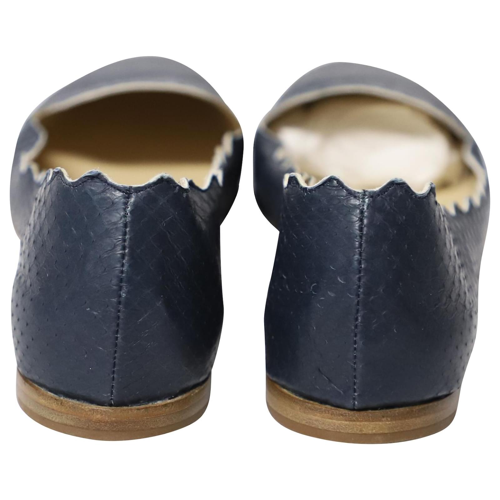 Chloé Chloe Lauren Scalloped Flats in Navy Blue Leather ref.557559 ...