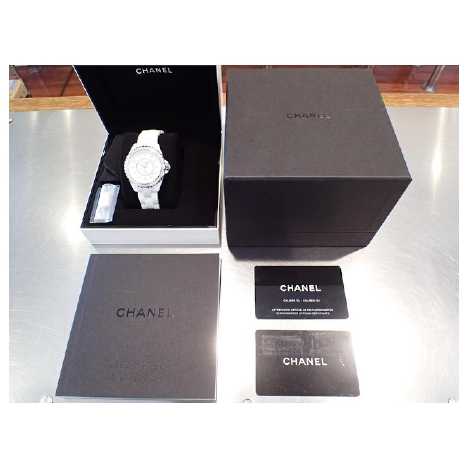CHANEL H7189 J12 Calibre blanc 12.1 Lunette diamant 38 MM Véritable ...