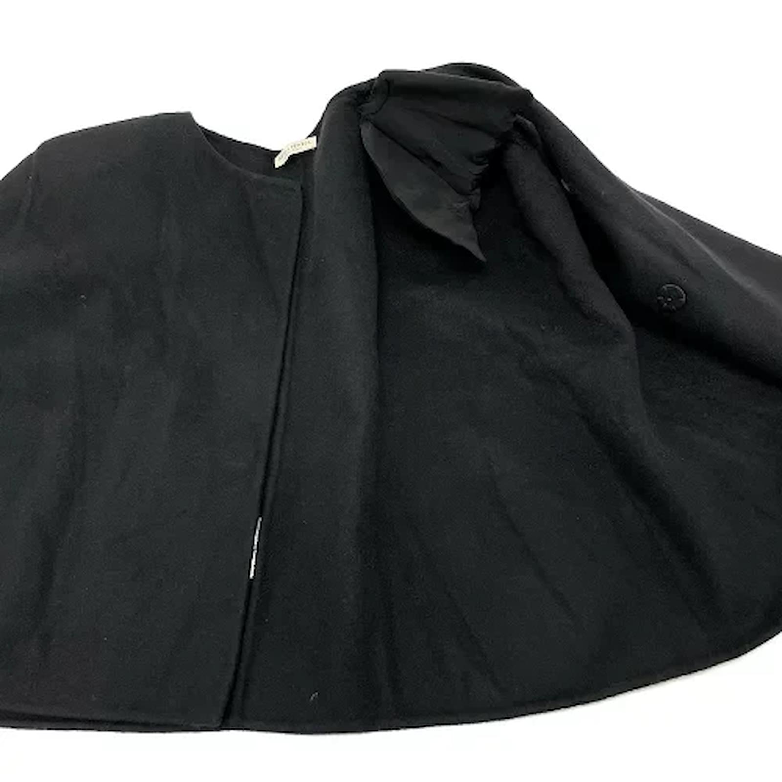 *BOTTEGA VENETA Short poncho with shoulder pad Poncho Ladies Black ref ...