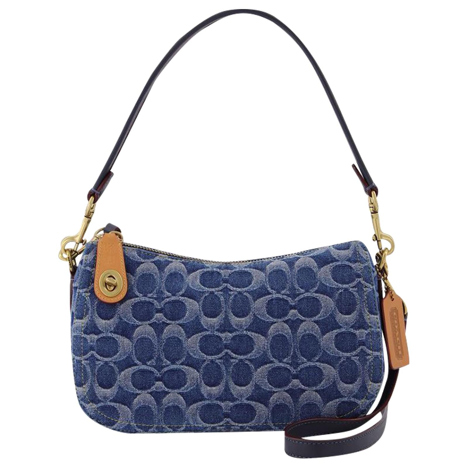 Coach Washed Denim Signature Swinger Blue Cloth ref.575093 - Joli Closet