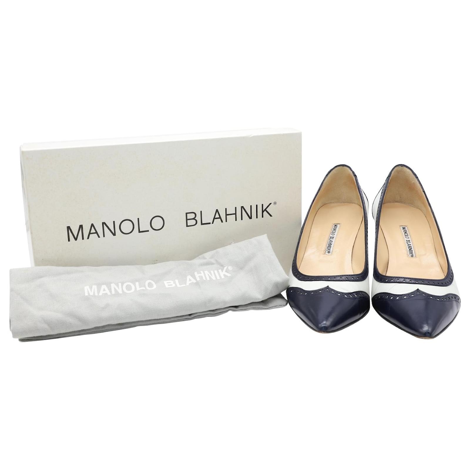 Manolo Blahnik Ancor Two-tone Spectator Pumps in Navy Blue Leather ref ...