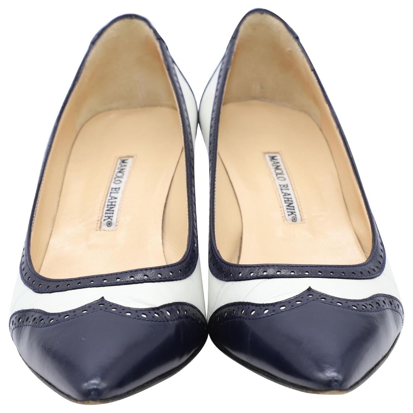 Manolo Blahnik Ancor Two-tone Spectator Pumps in Navy Blue Leather ref ...