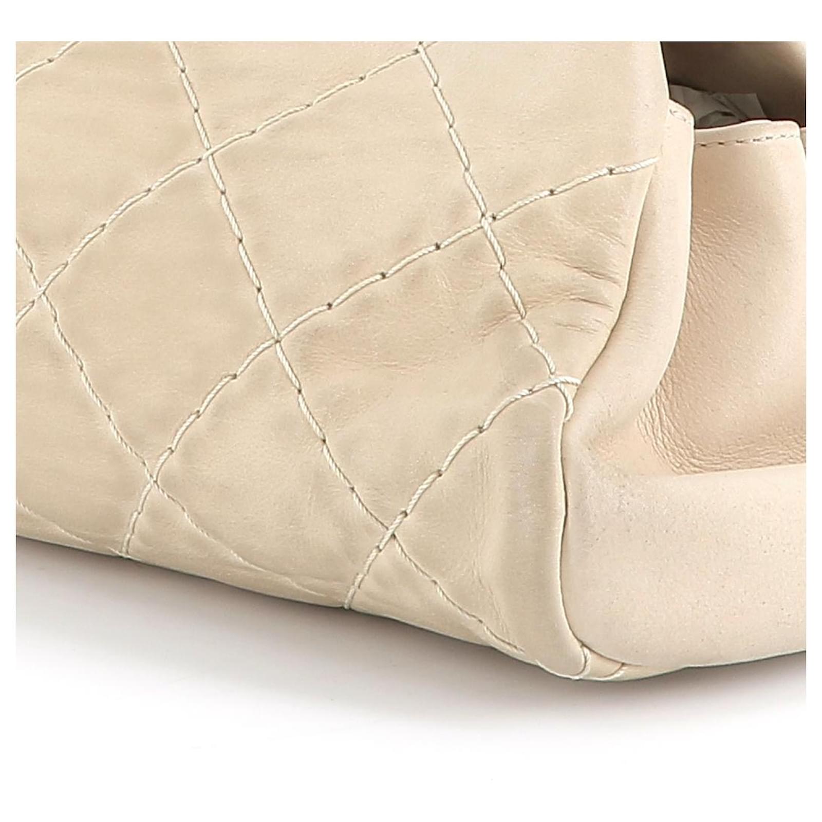 Chanel Mademoiselle Flesh Leather ref.590439 - Joli Closet