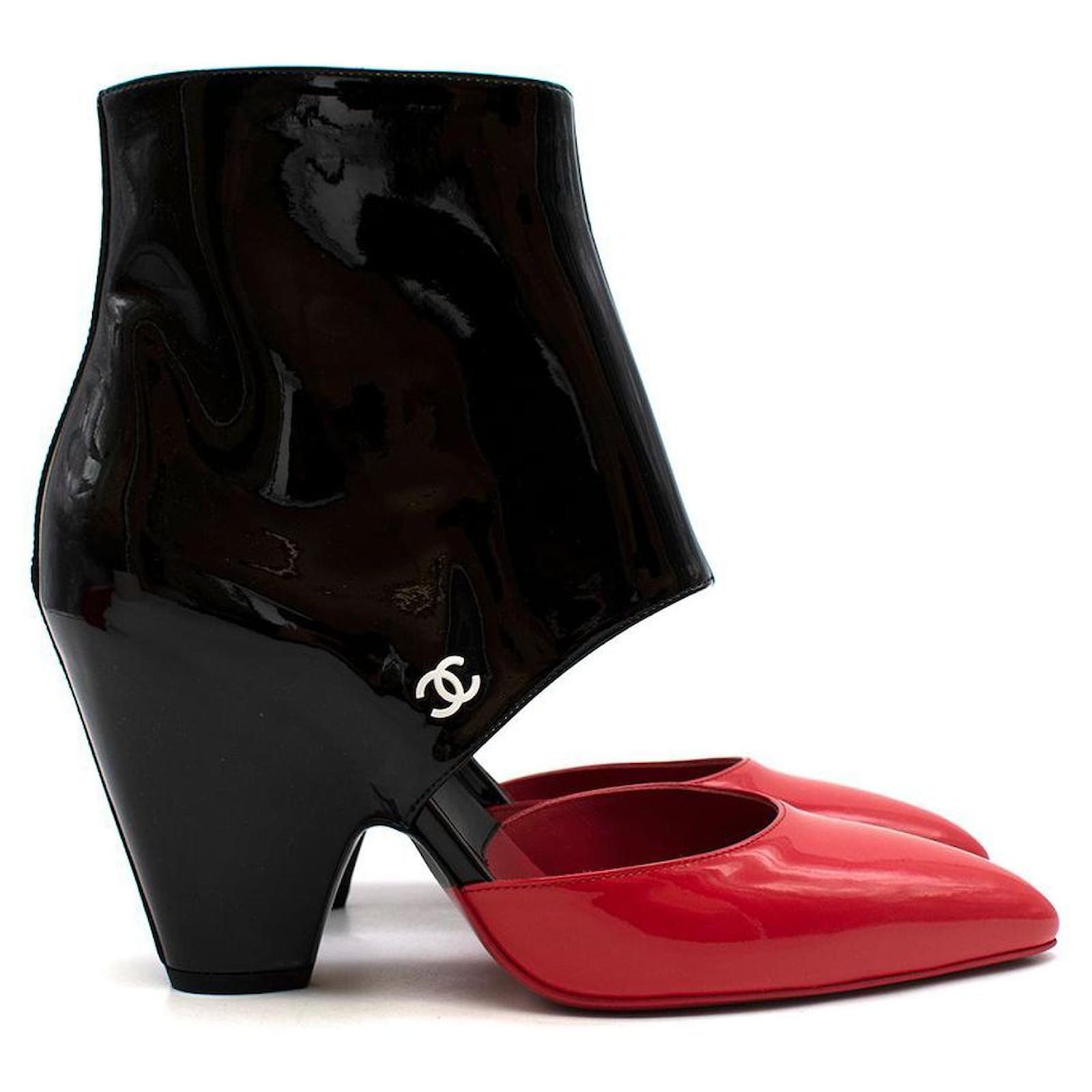 Chanel Bottines découpées en cuir de veau verni rouge et noir Cuir ...
