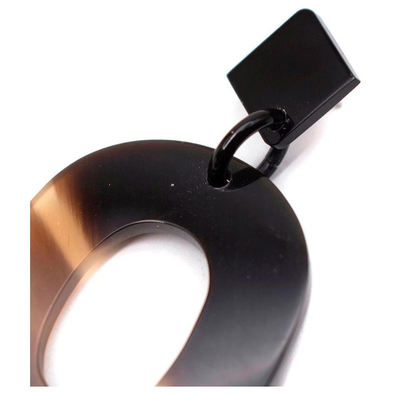 Hermès Boucles d'oreilles en corne de buffle laquée Hermes Isthme ...