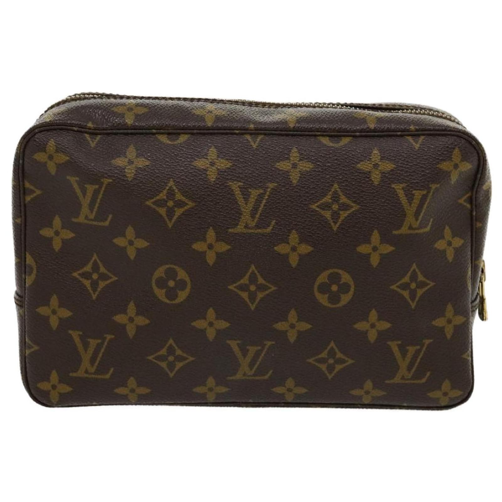 Louis Vuitton Truth Toilette 23 Brown Cloth ref.605848 - Joli Closet