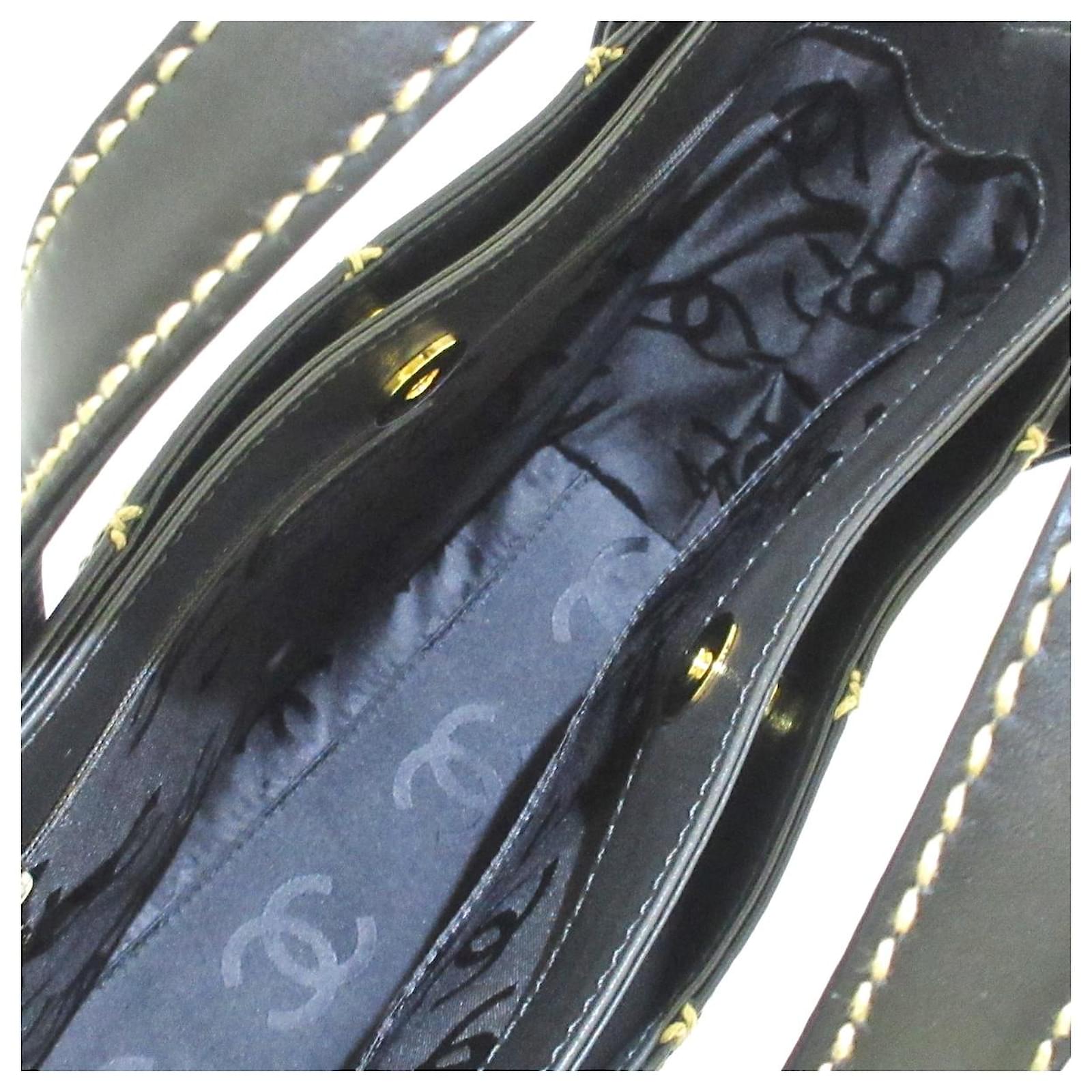 Chanel Stitch Sauvage Cuir Noir ref.610162 - Joli Closet