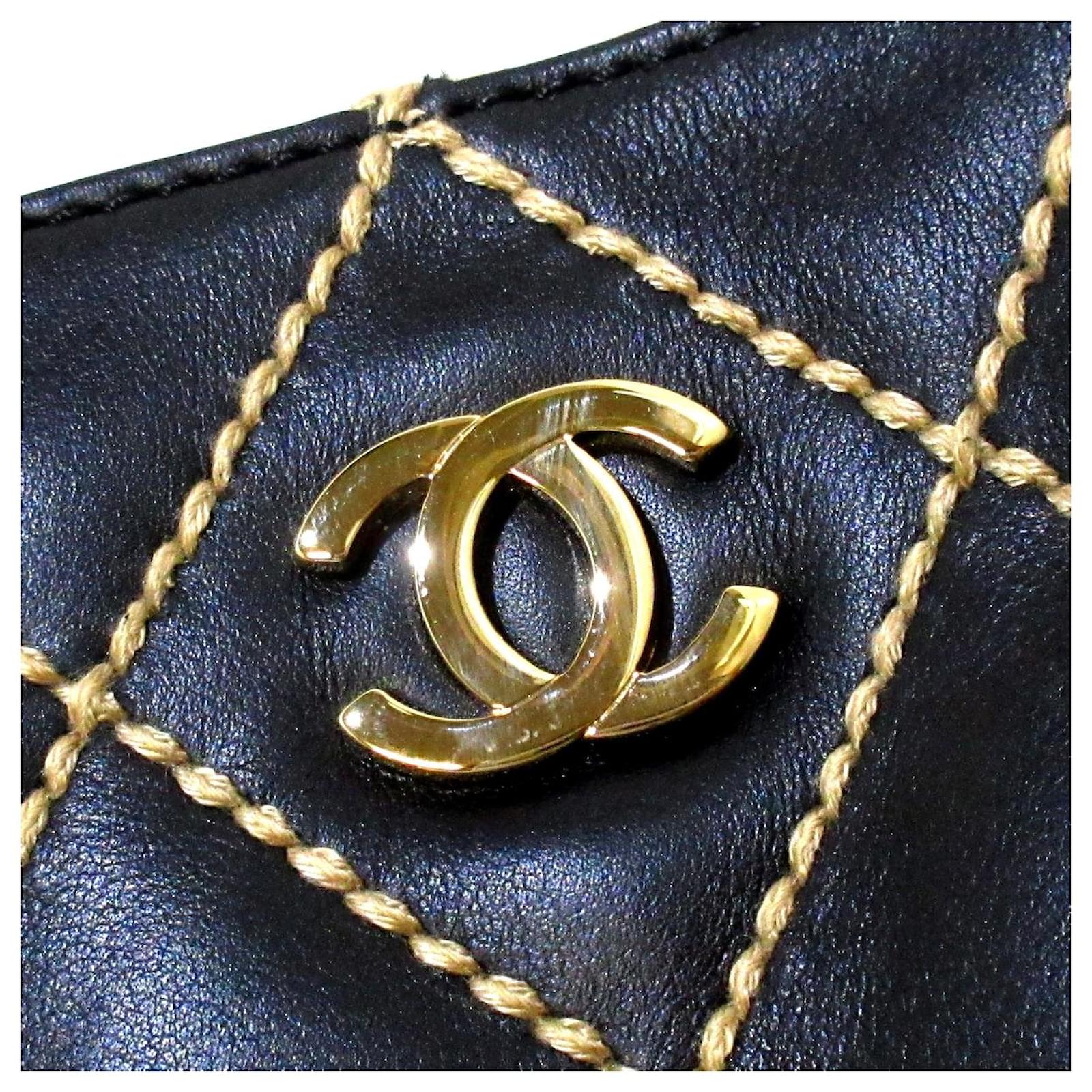Chanel Stitch Sauvage Cuir Noir ref.610162 - Joli Closet