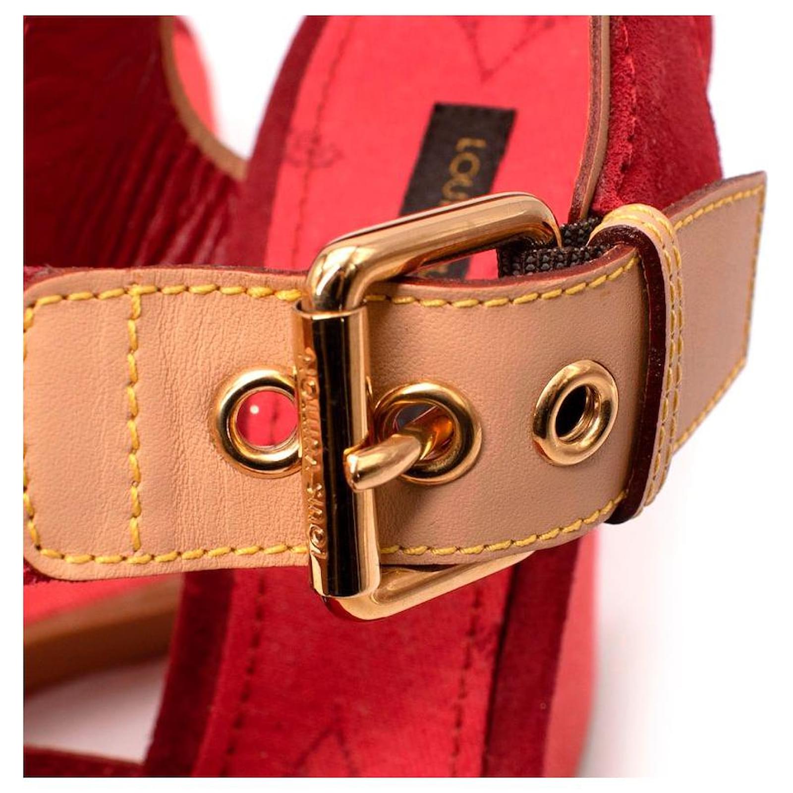 Sandales compensées croisées en daim et denim rouges Louis Vuitton Jean ...