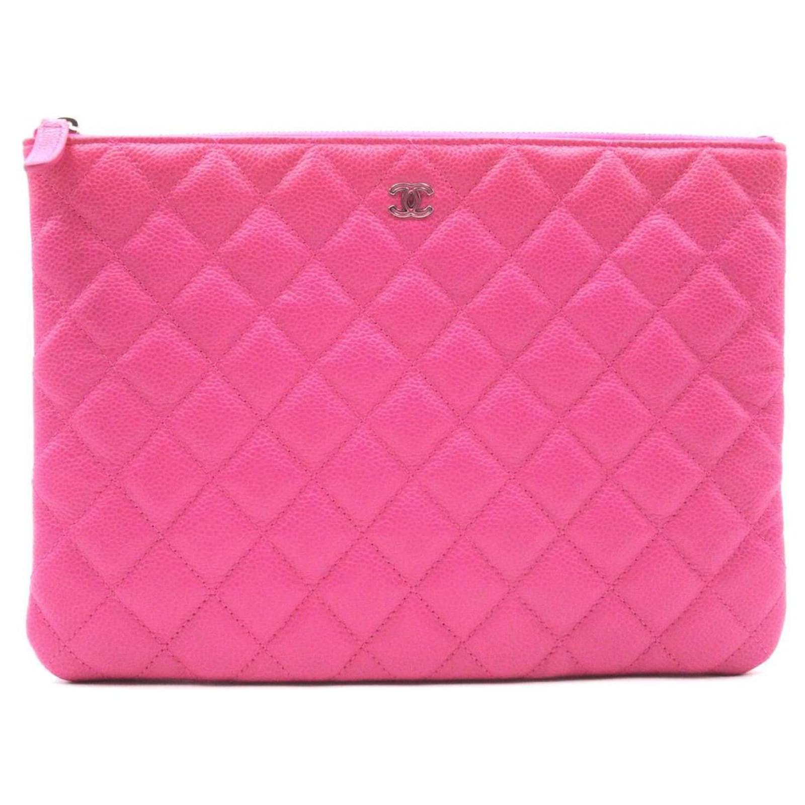 Chanel Matelasse Leather Clutch Bag Pink ref.611655 - Joli Closet