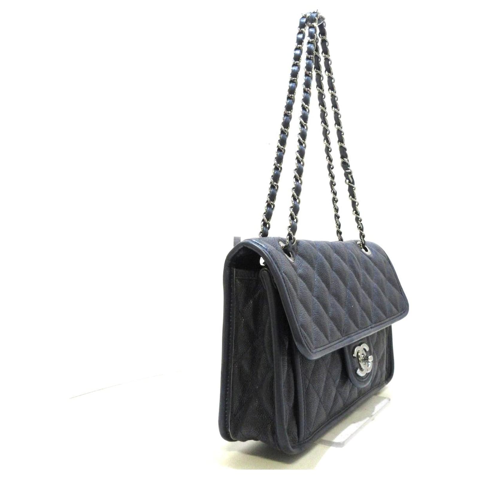 Chanel French Riviera Navy blue Leather ref.612089 - Joli Closet