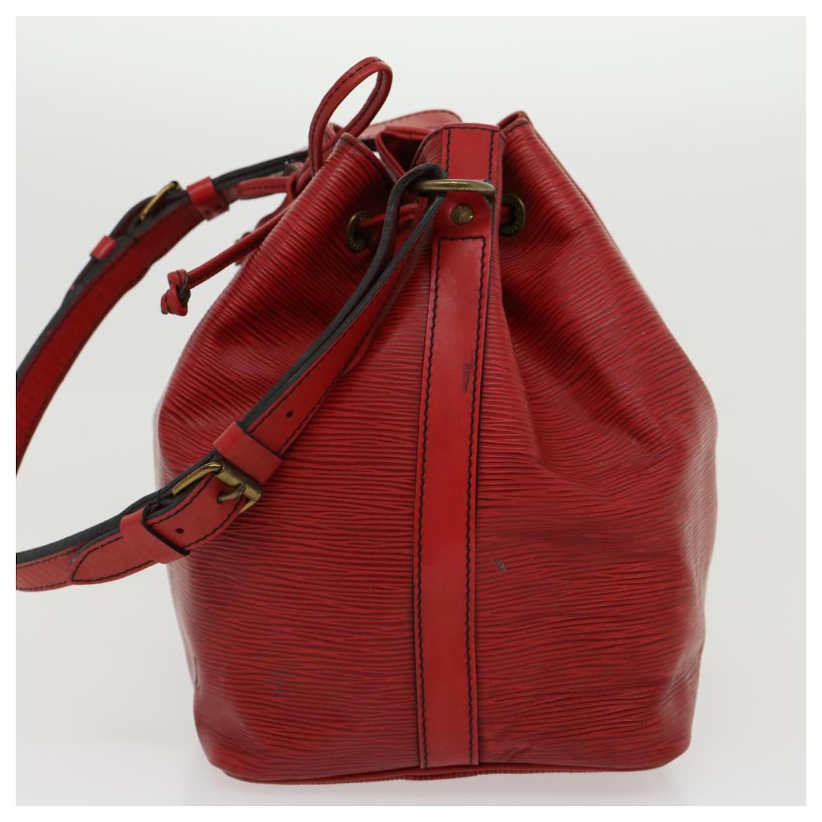 Noe Louis Vuitton Petit Noé Red Leather ref.618978 - Joli Closet