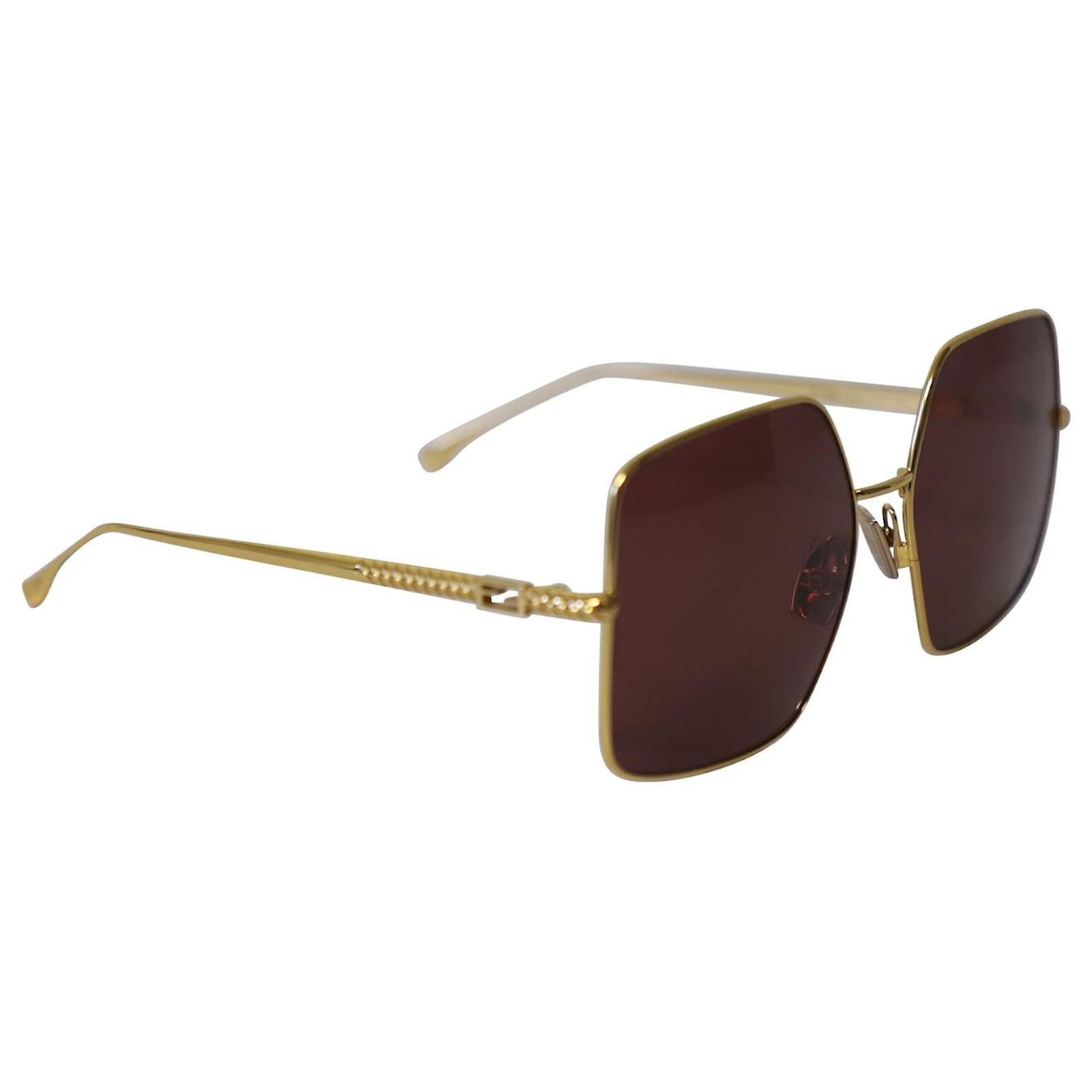 Fendi Square Frame Sunglasses in Gold Metal Golden ref.620259 - Joli Closet