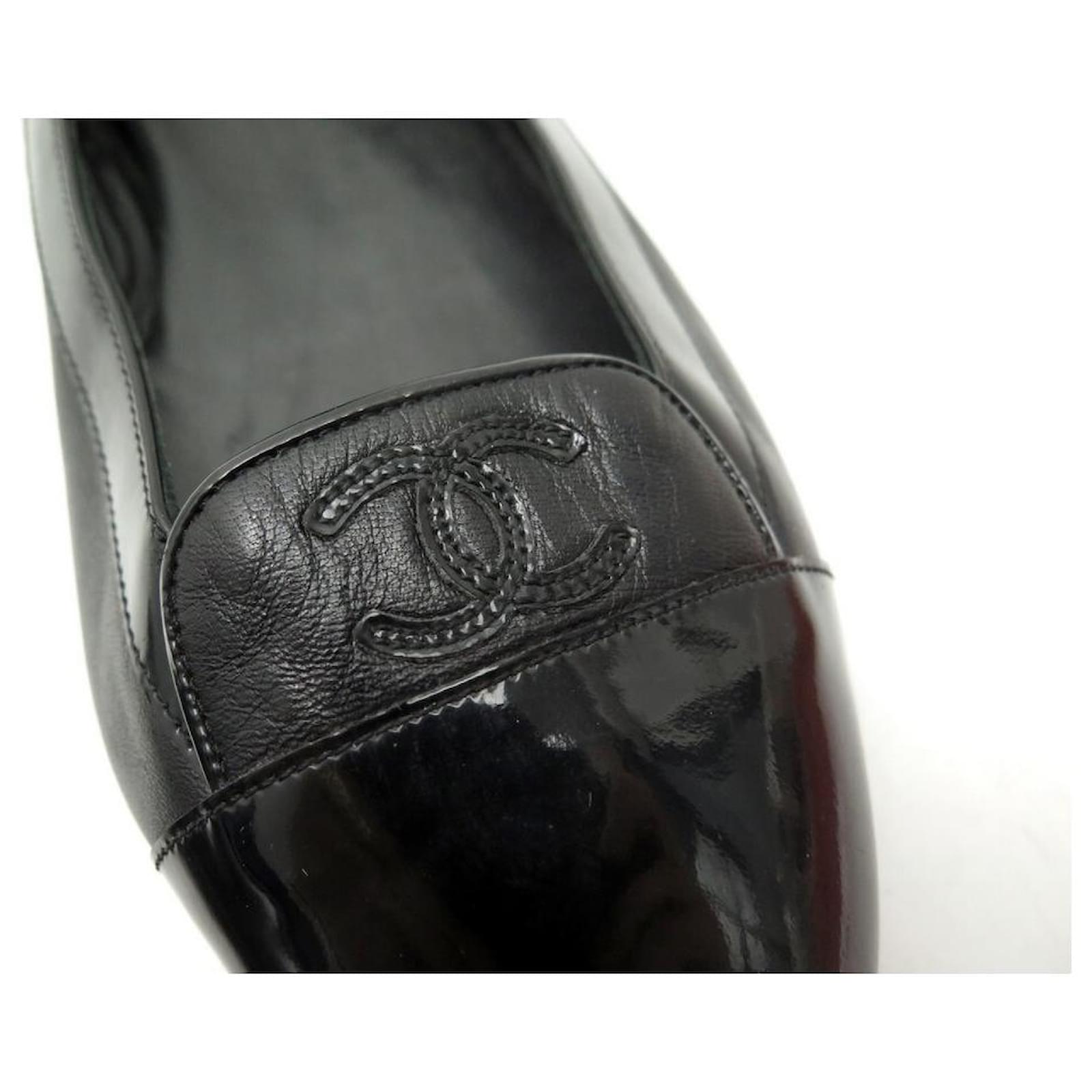 CHAUSSURES CHANEL BALLERINES LOGO CC 40 EN CUIR NOIR LEATHER FLAT SHOES ...
