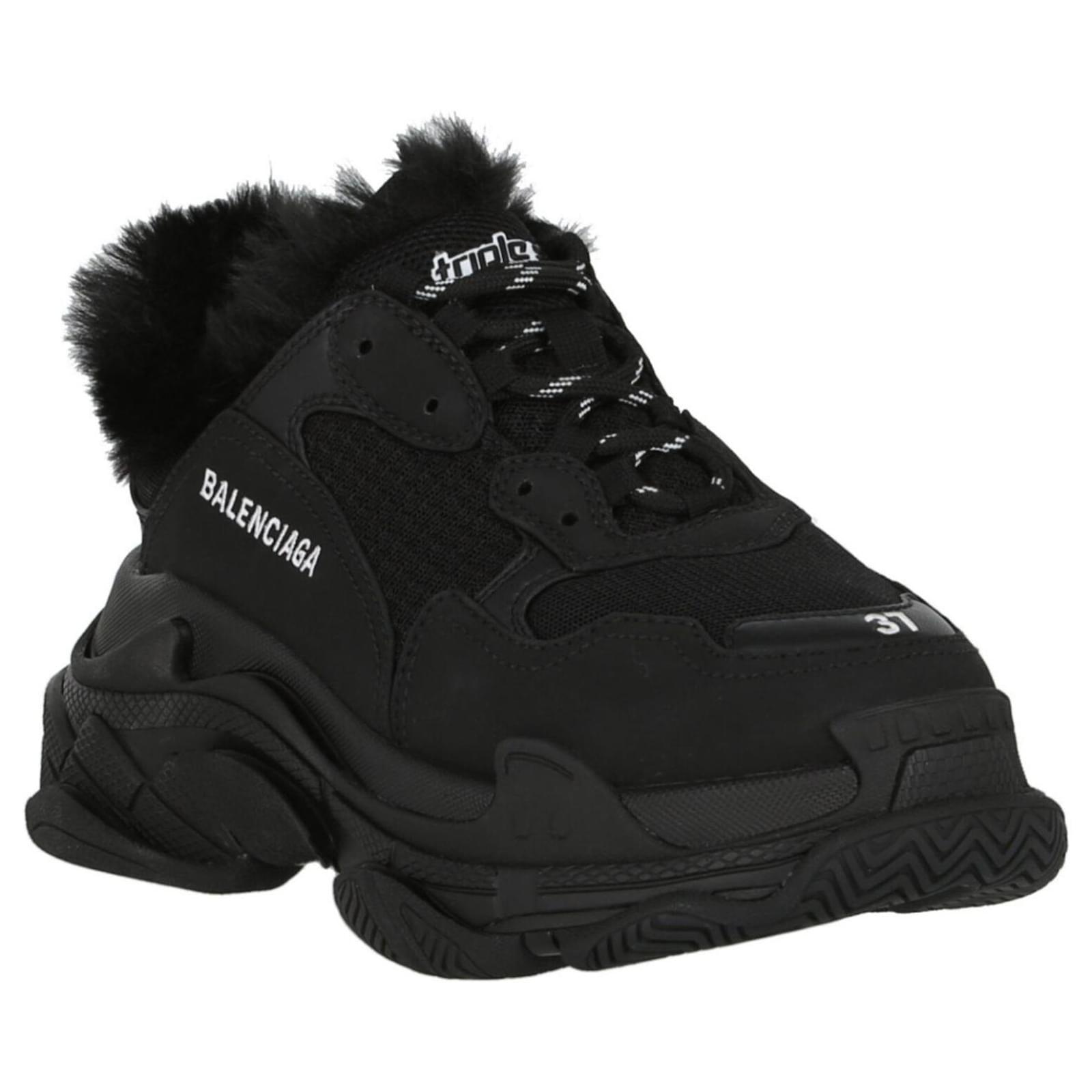 Baskets Balenciaga Triple S Noir ref.628001 - Joli Closet