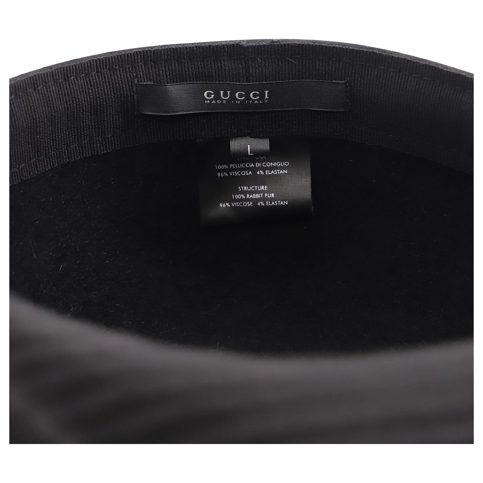 Gucci Chapeau avec Détail Logo Bouton Doré en Fourrure de Lapin Noir ...