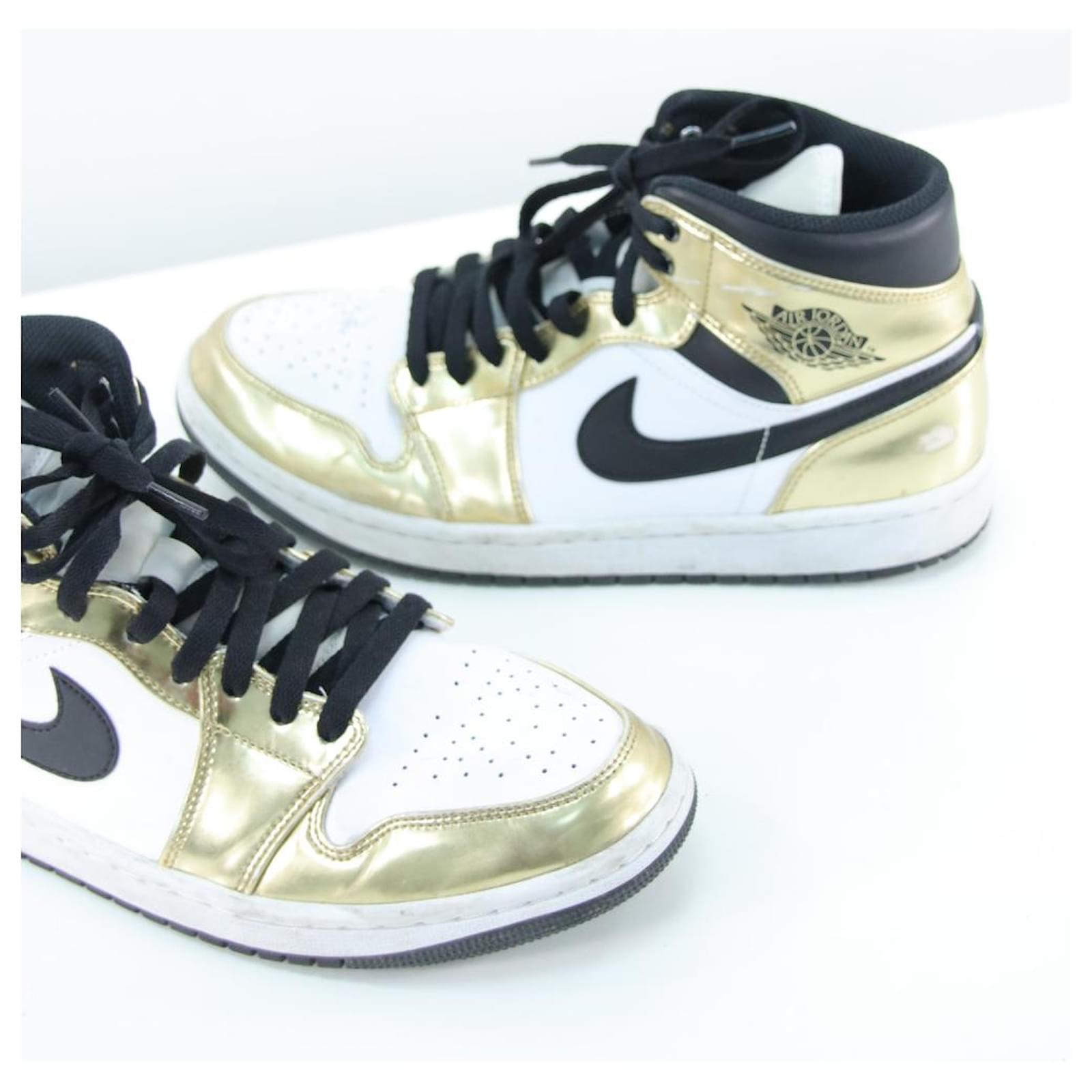 Baskets nike 42 Golden Leather ref.653121 - Joli Closet