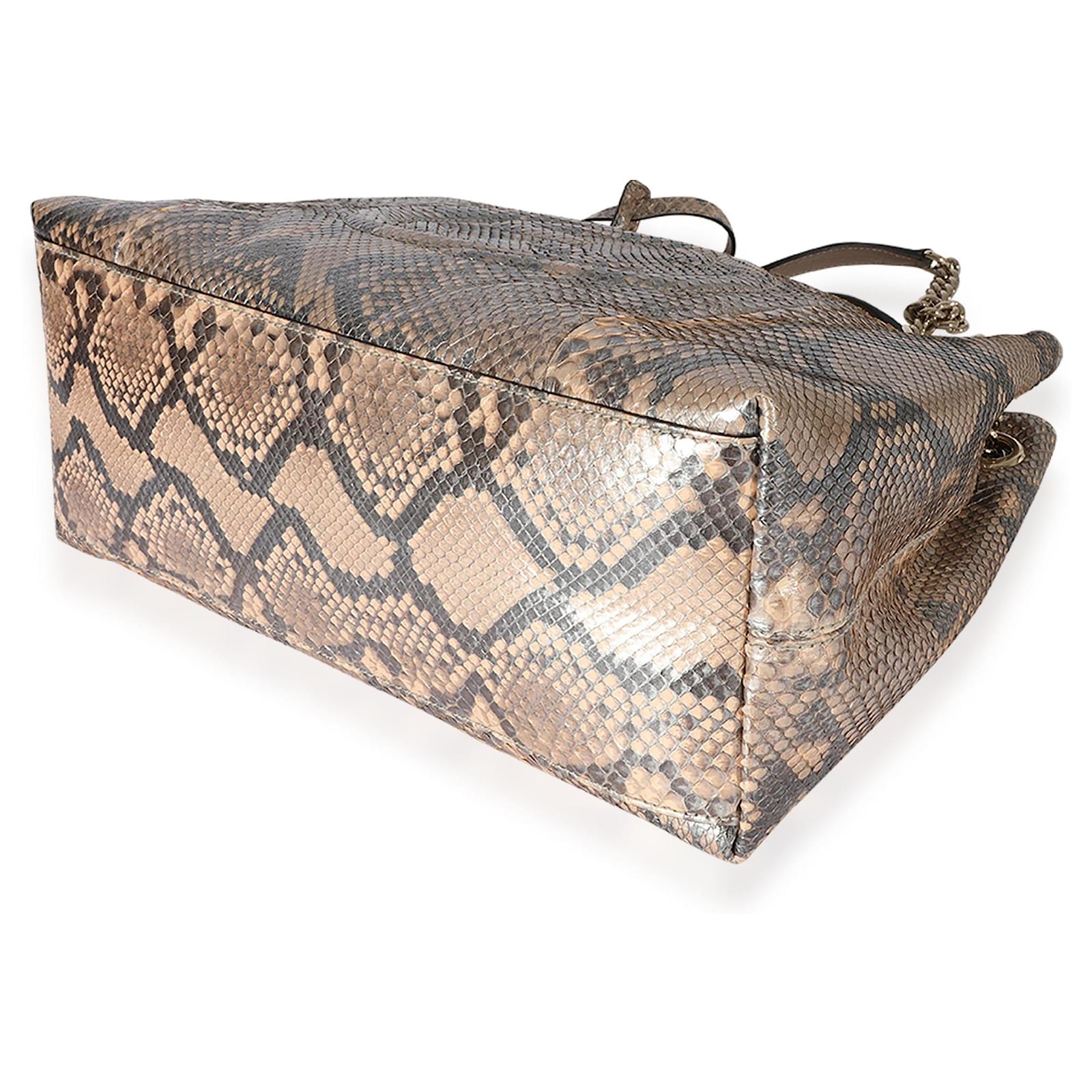 Gucci Metallic Python Medium Soho Chain Shoulder Bag Golden ref.659175 ...
